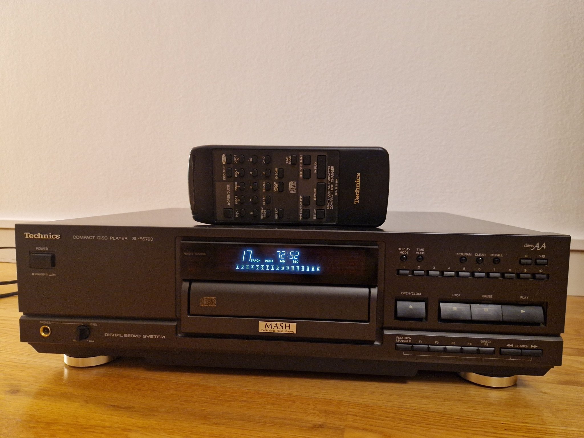 Technics Compact Disc Player SL-PS700 class AA | Köp på Tradera (612026732)