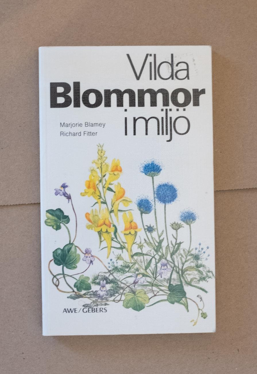Vilda Blommor i Miljö - Flora - bok | Köp från analogi på Tradera ...