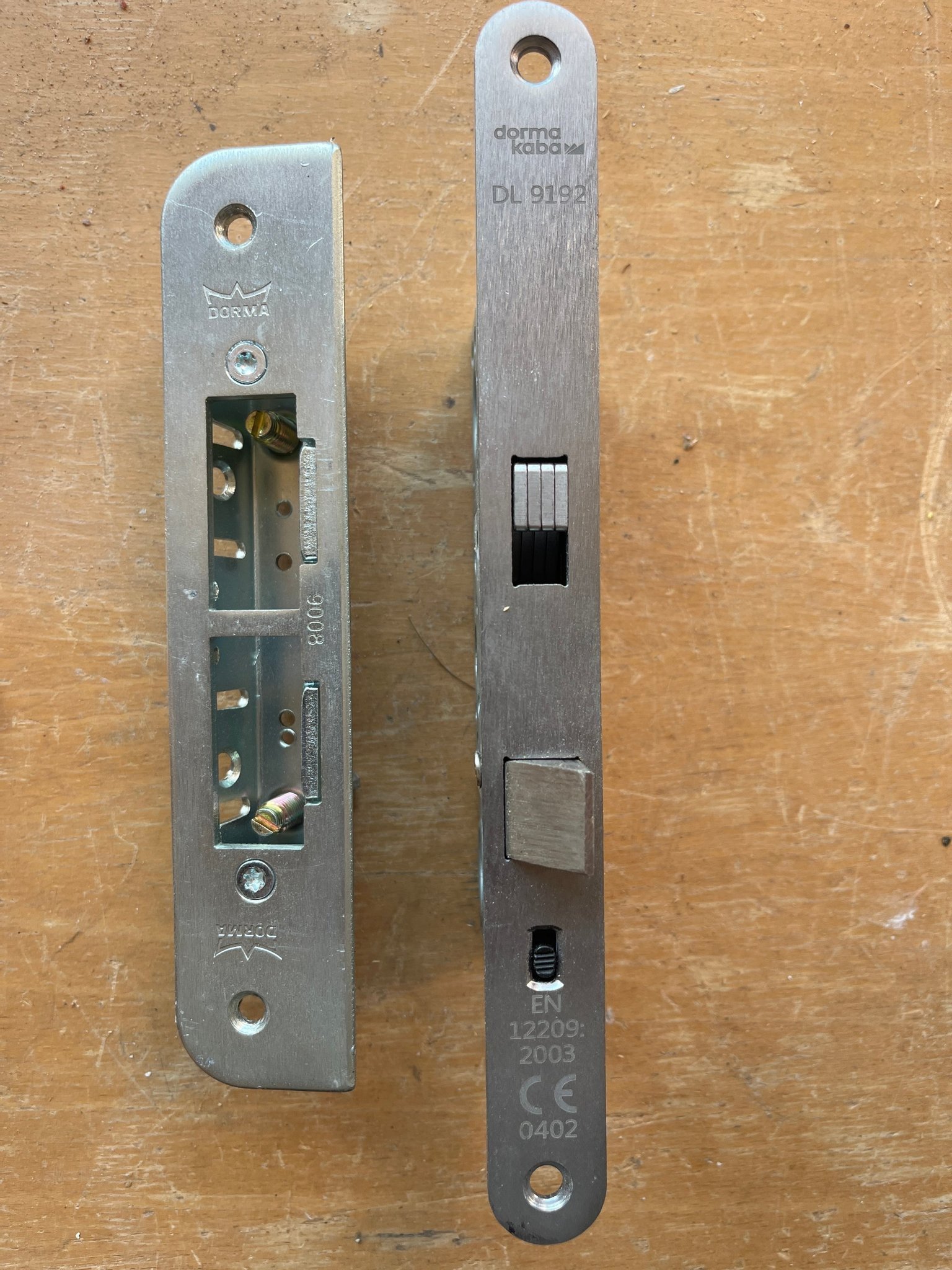 Se produkter som liknar Dorma Kaba DL 9192 låskista, .. på Tradera ...