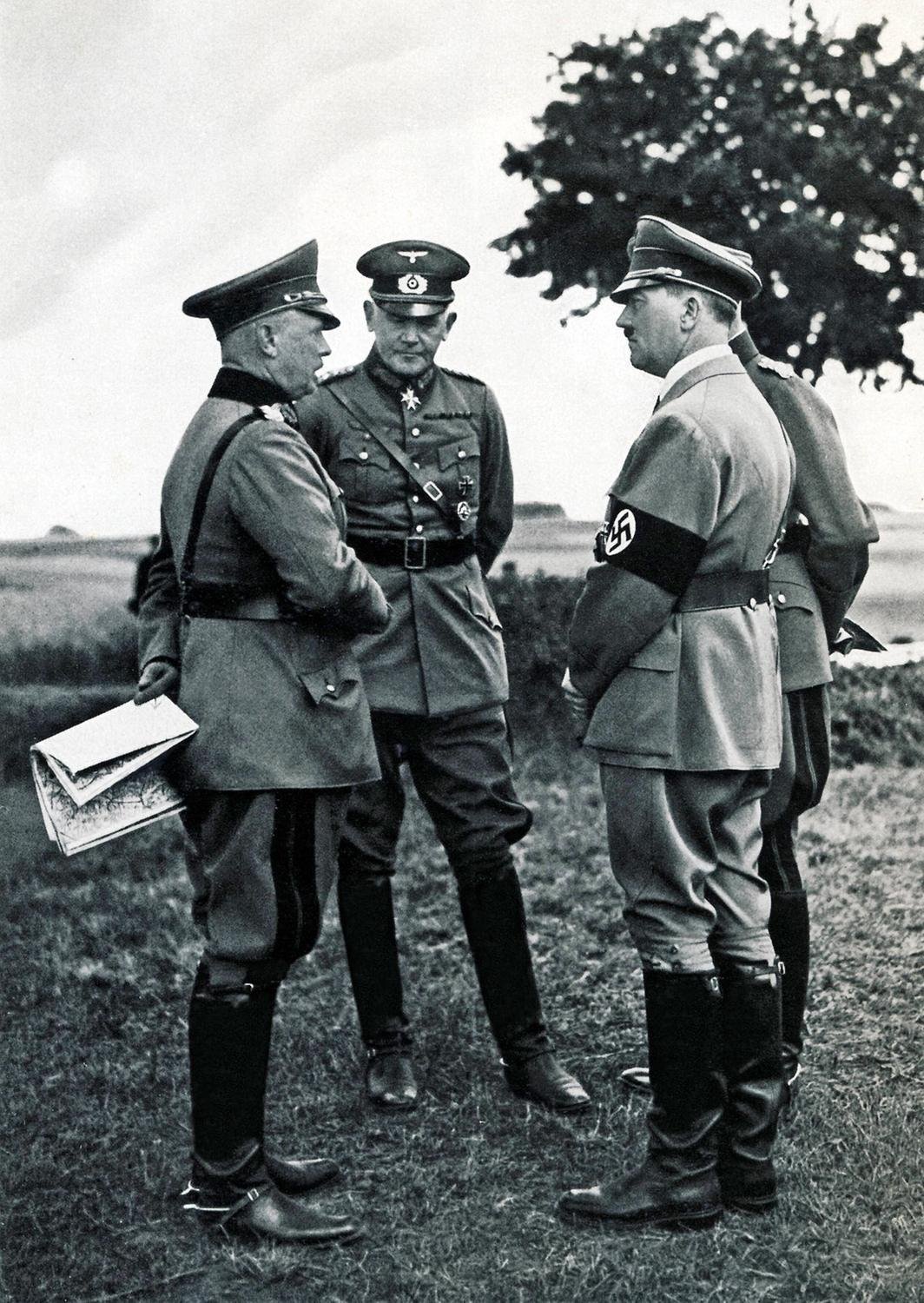 Tredje Riket WW2 Adolf Hitler with High Command.. | Köp på Tradera ...