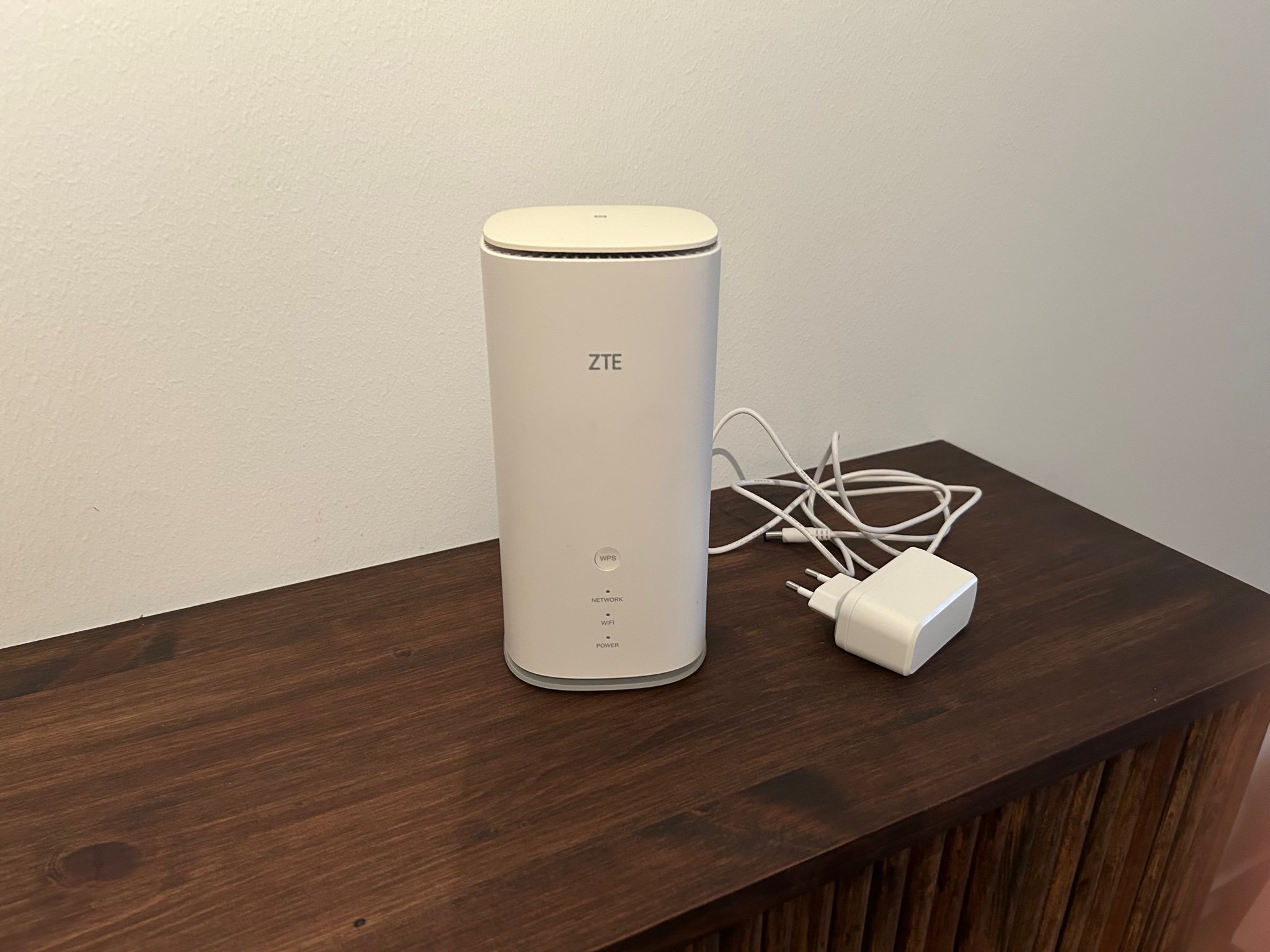Se produkter som liknar ZTE Router på Tradera (695429240)