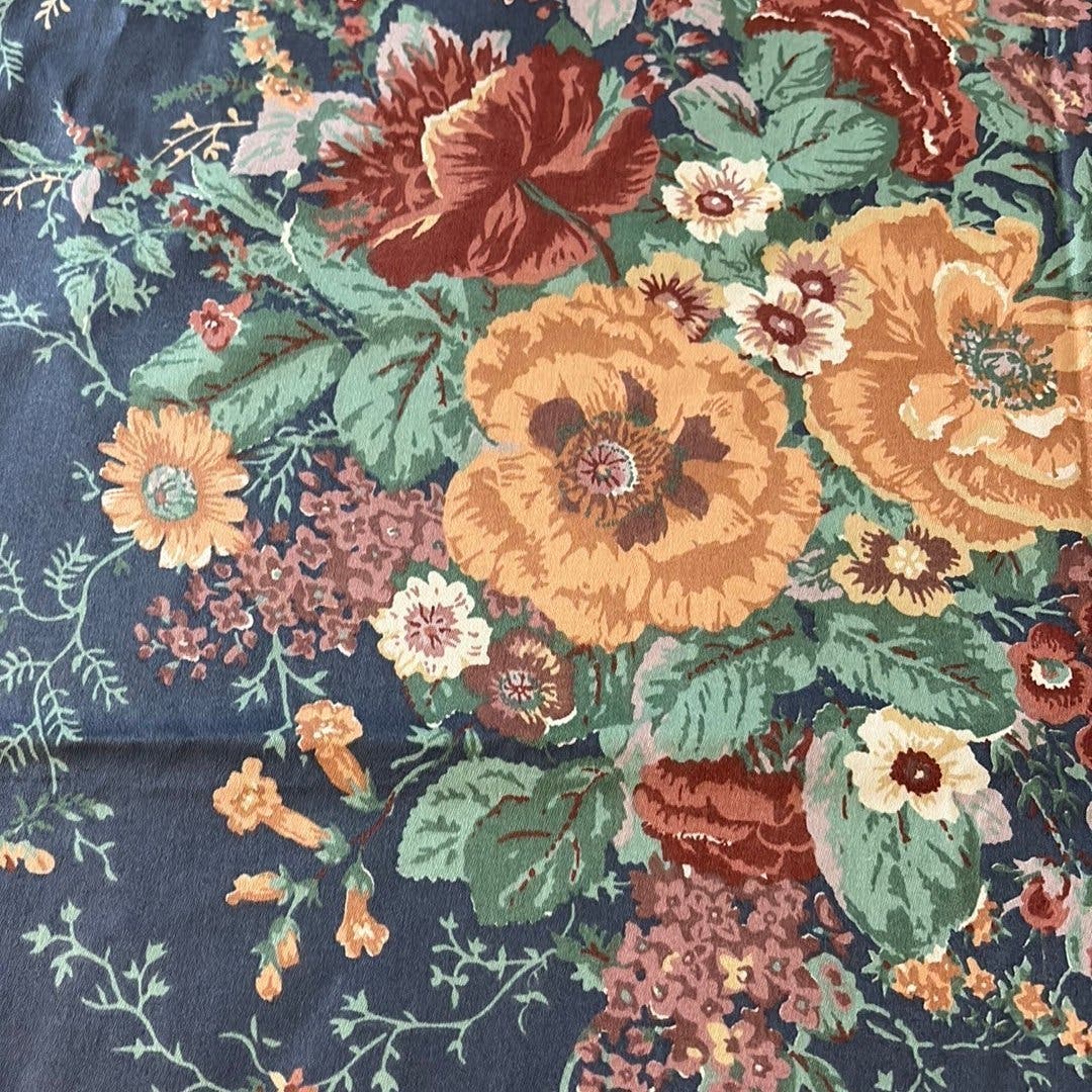 Stor stuvbit blommig chintz 90-tal | Köp på Tradera (696622767)