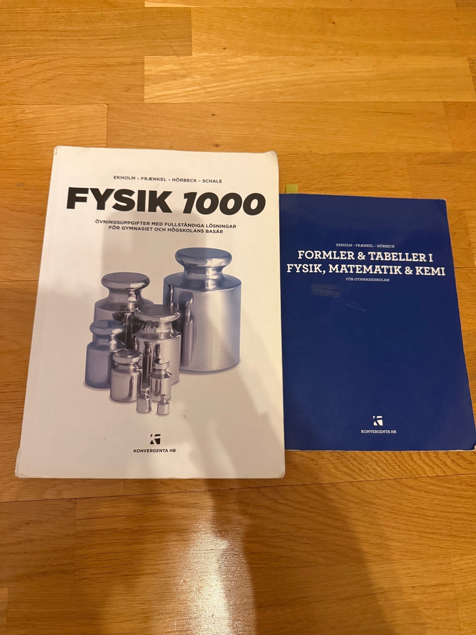 Se produkter som liknar Fysik 1000 + Formler & Tabell.. på Tradera ...