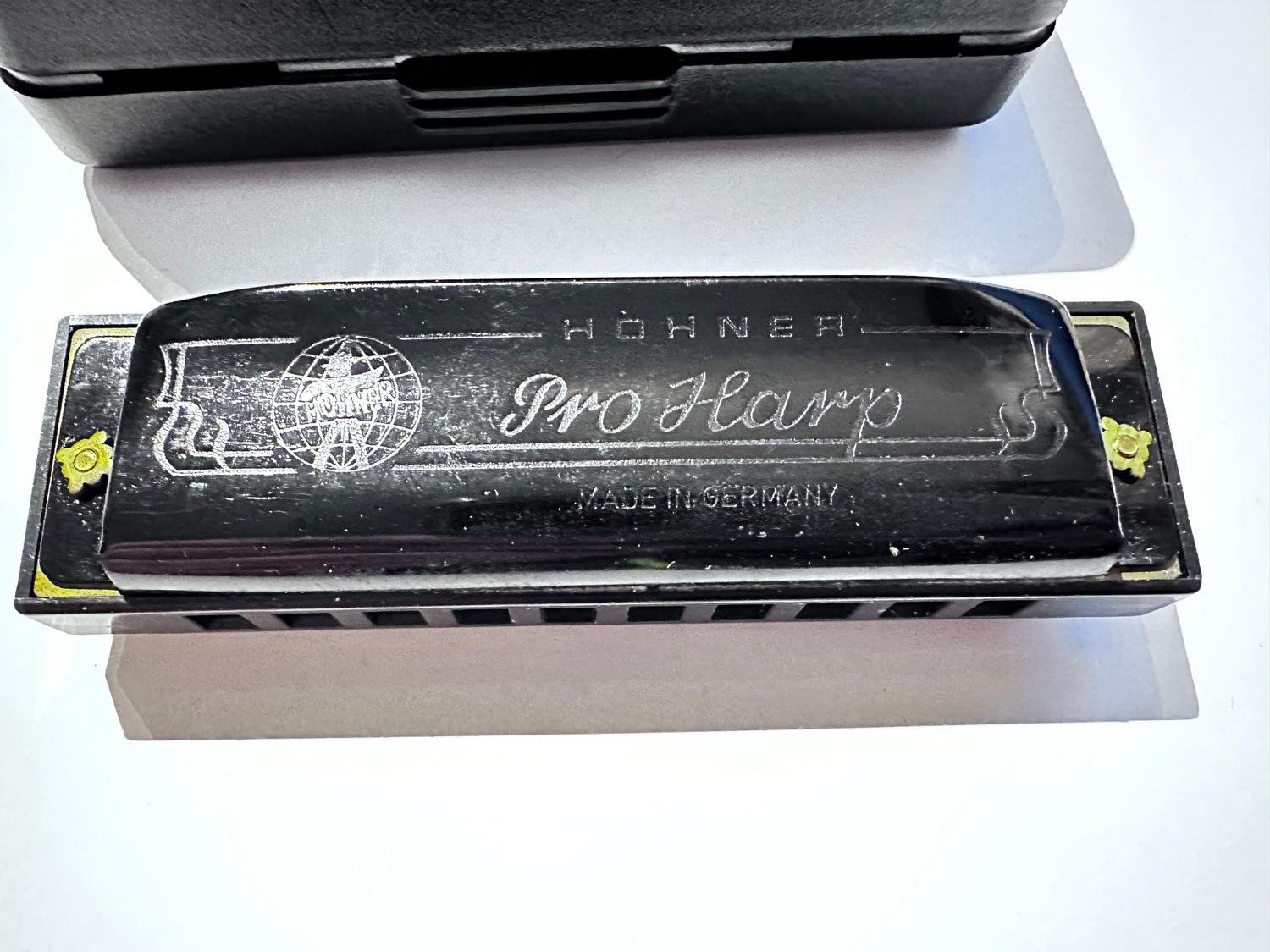 Se produkter som liknar HOHNER Pro Harp Munspel i F ,.. på Tradera ...