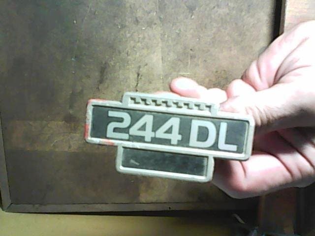 Volvo 244 DL, 1976, emblem | Köp från Ljusdals på Tradera (586771249)