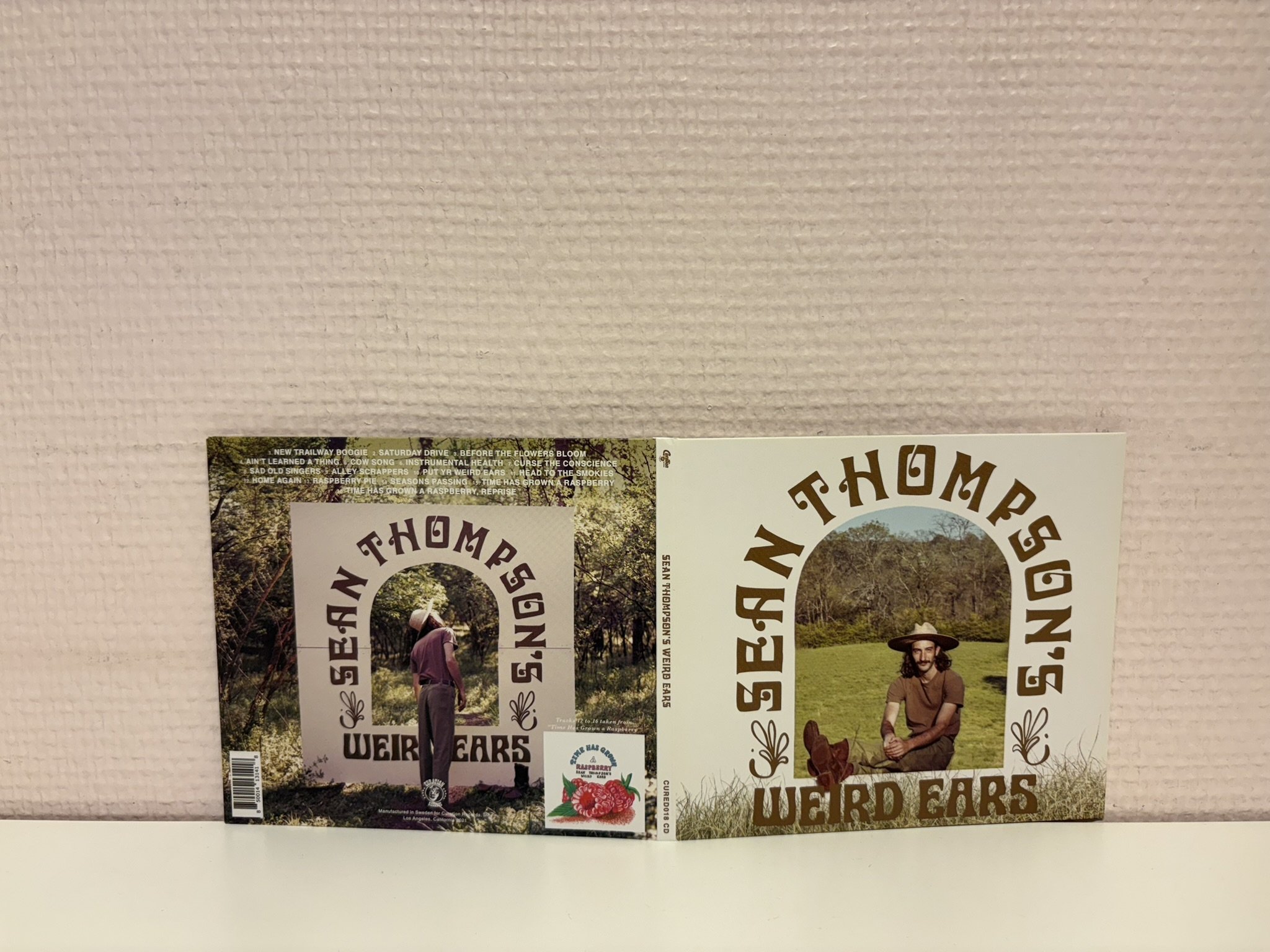 Sean Thompson's Weird Ears – Sea.. | Köp från roadhouze på Tradera ...