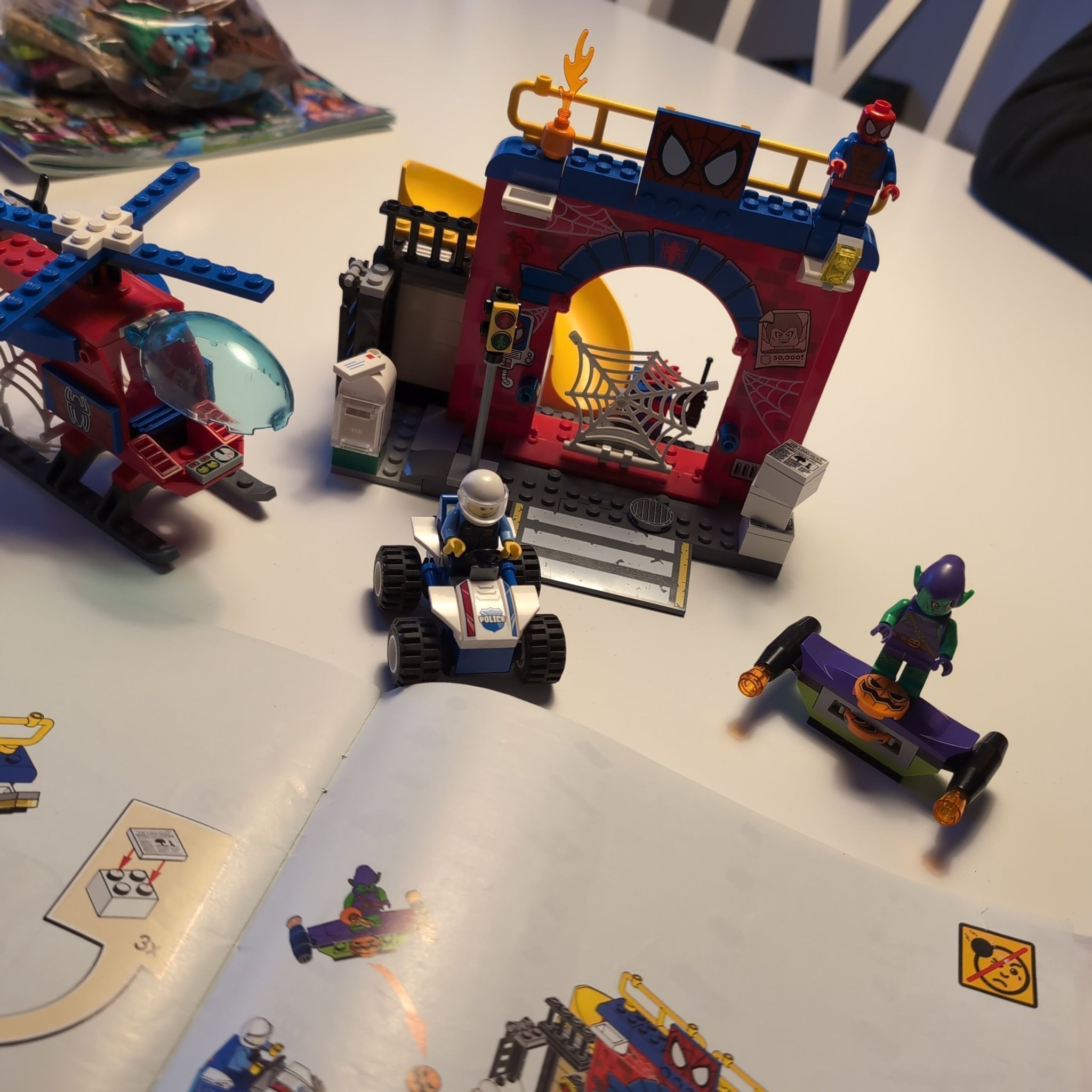 Lego junior Marvel Spider-Man Hideout 10687 | Köp på Tradera (706498497)