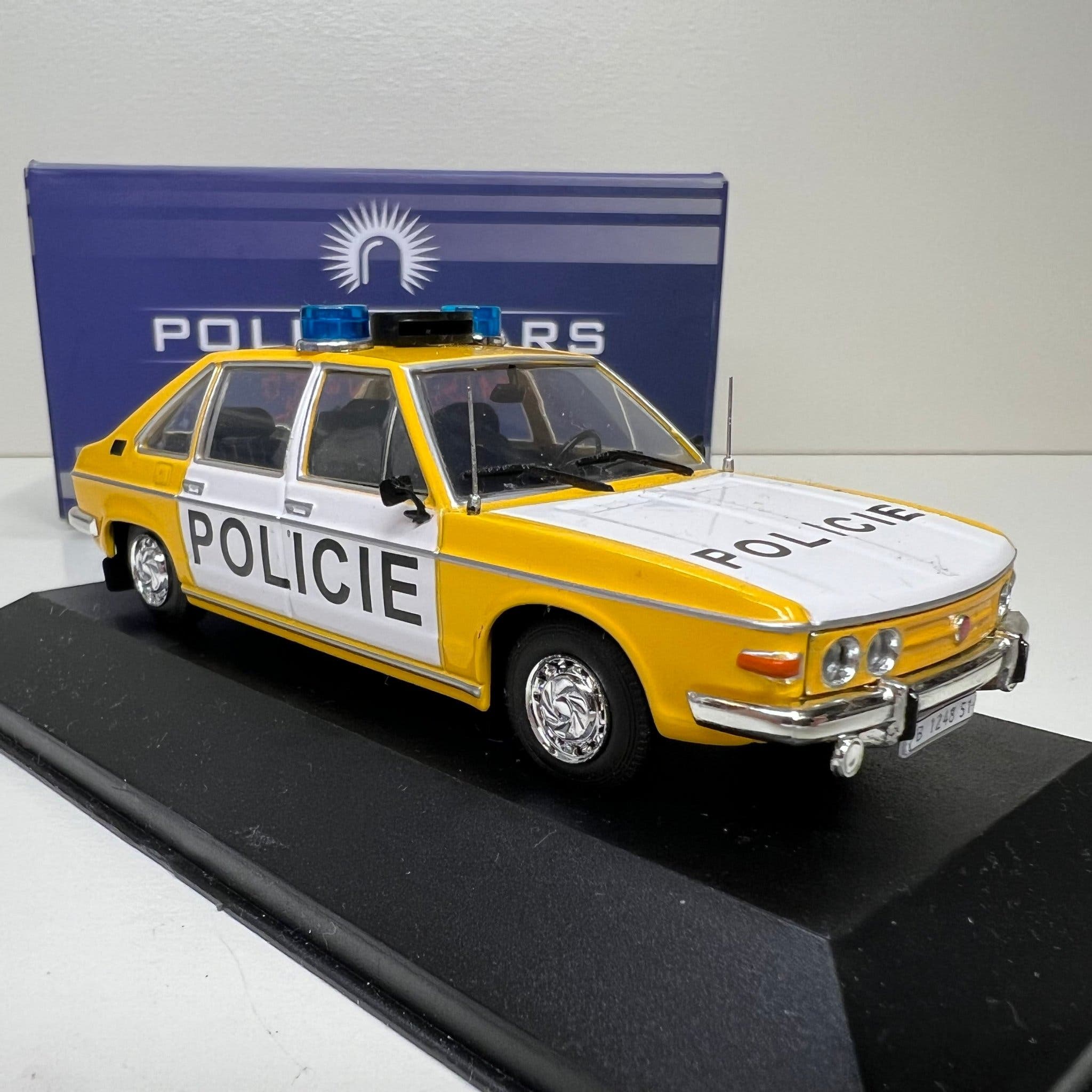 Se produkter som liknar Tatra 613 Policie Polisbil 1:.. på Tradera ...