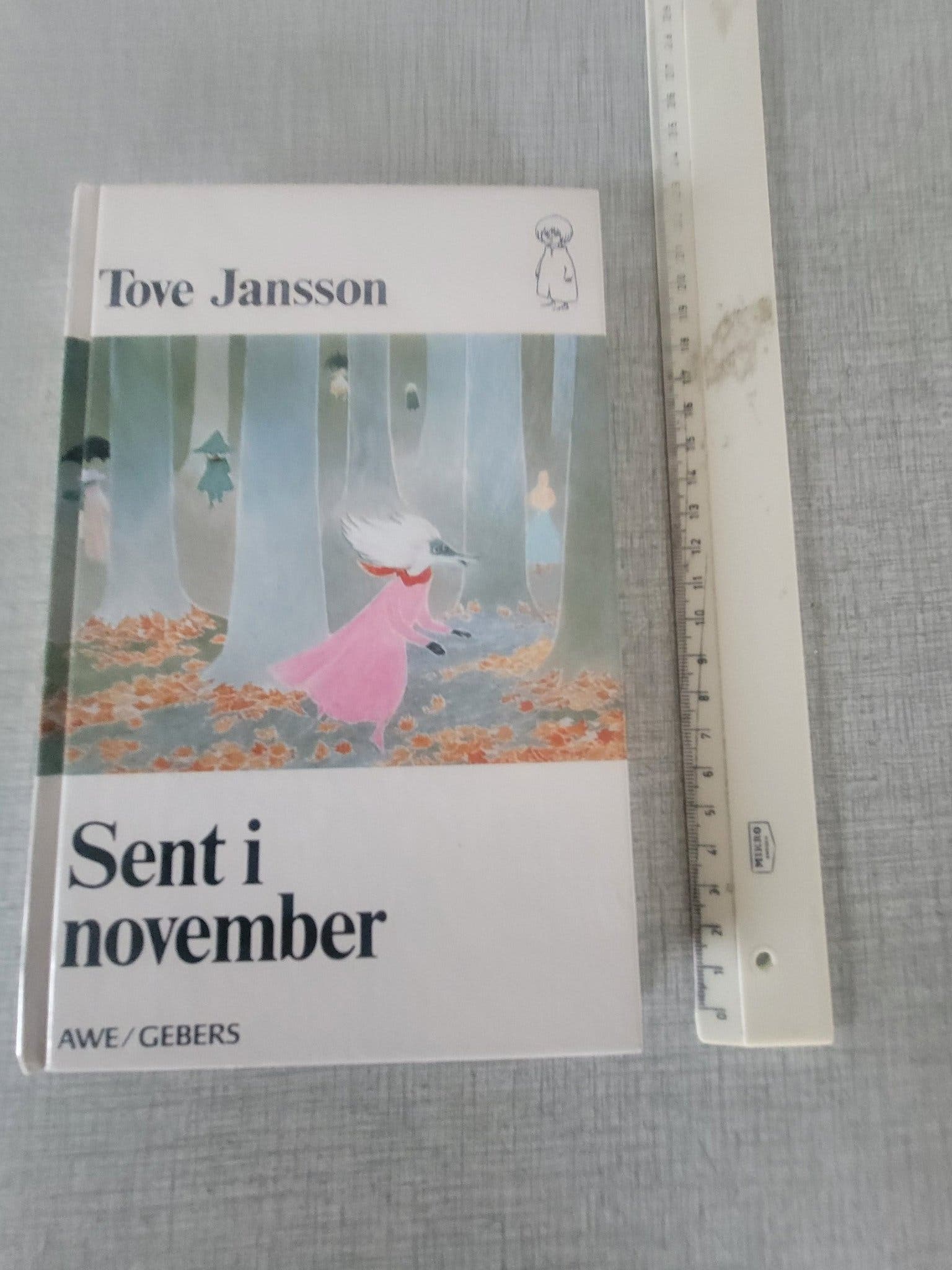 Mumin Moomin. Sent I november. Bok. Tove Jansso.. | Köp på Tradera ...