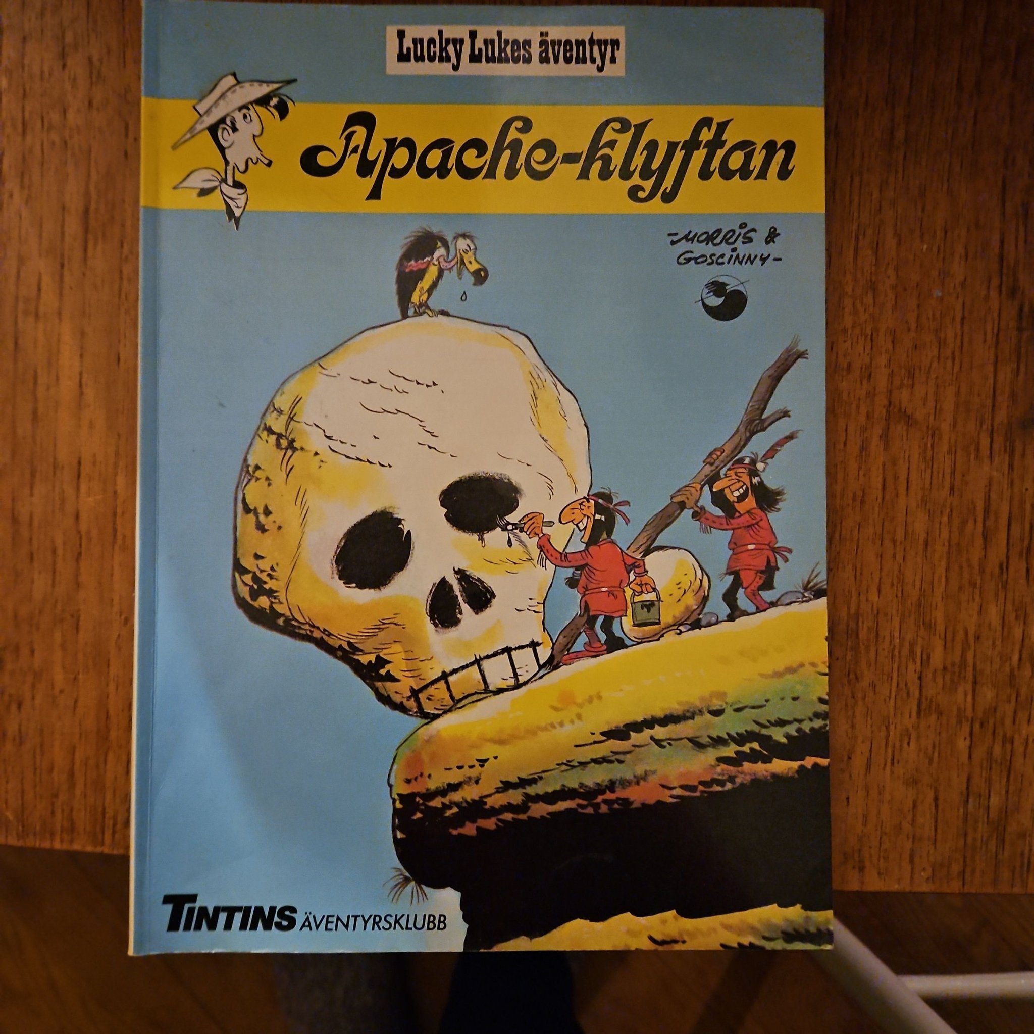 Se produkter som liknar Lucky Lukes äventyr: Apache-k.. på Tradera ...