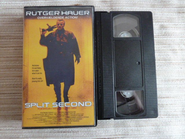 SPLIT SECOND, VHS, FILM, DA.. | Köp från keepeer14488 på Tradera ...