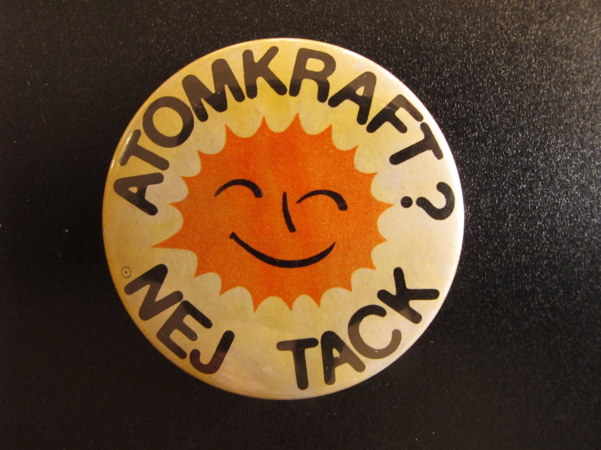 Knapp "ATOMKRAFT? NEJ TACK" Retro 1980 Folkomrö.. | Köp på Tradera ...