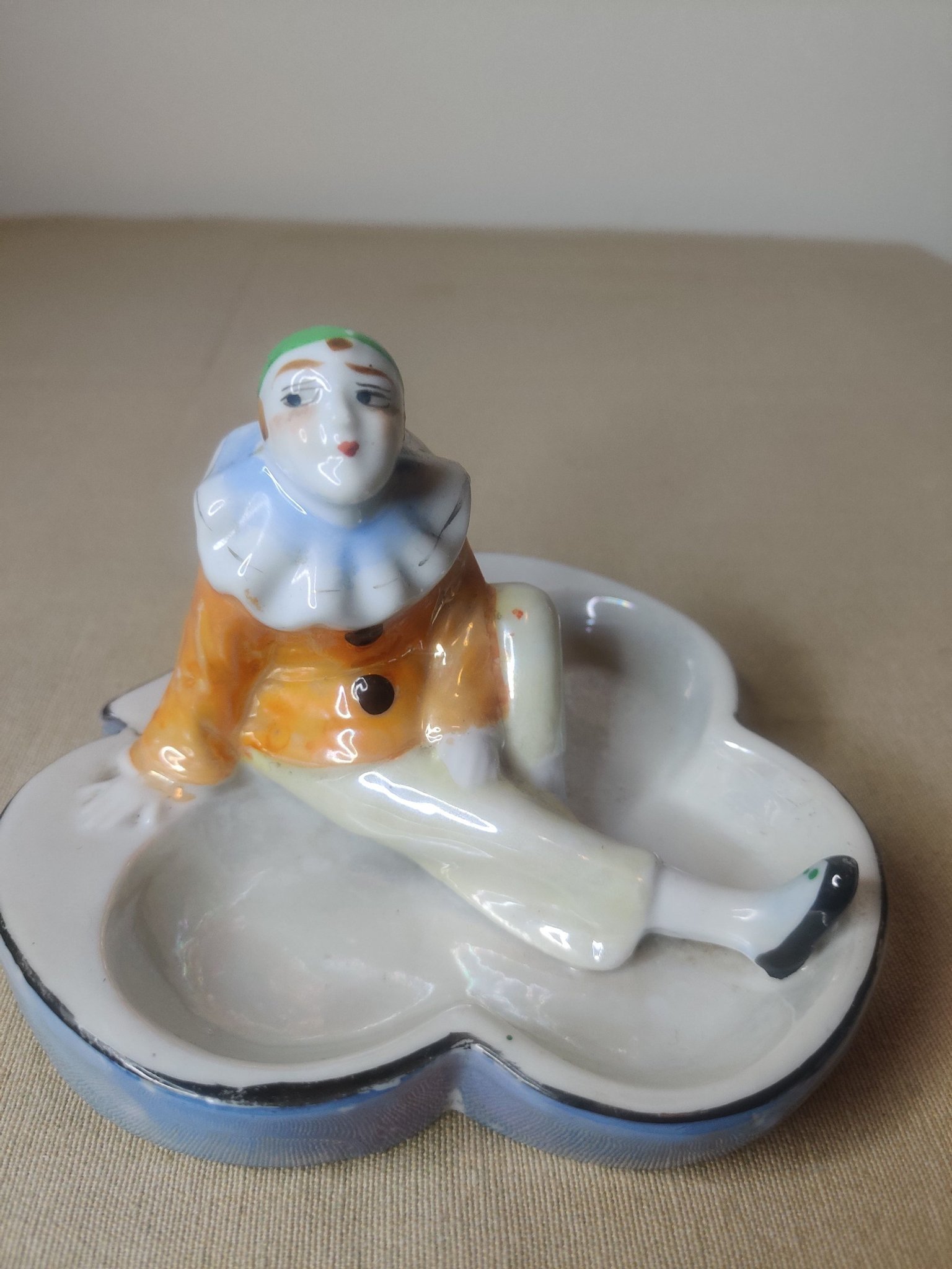 VINTAGE Art Deco Pierrot Clown Askfat/Niveau "T.. | Köp på Tradera ...
