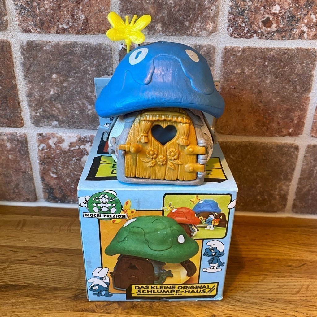 Lilla gamla smurfhuset med blått tak, gamla ask.. | Köp på Tradera ...