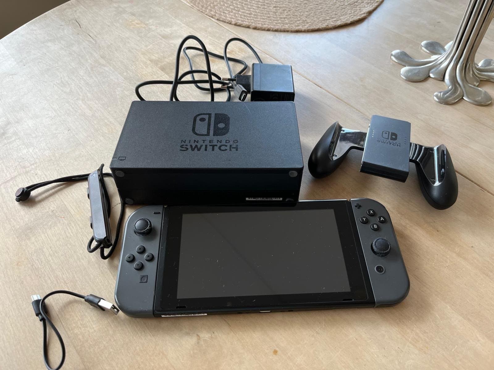 Nintendo Switch 2020 Svart | Köp på Tradera (692403744)