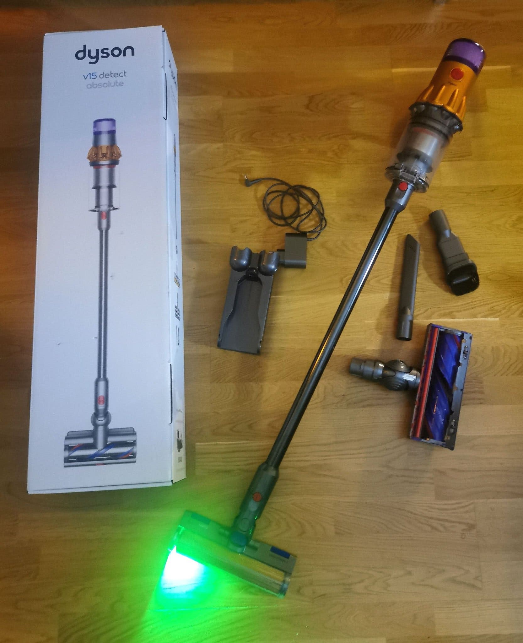 Dyson V15 Detect Absolute sladdlös dammsugare k.. | Köp på Tradera ...