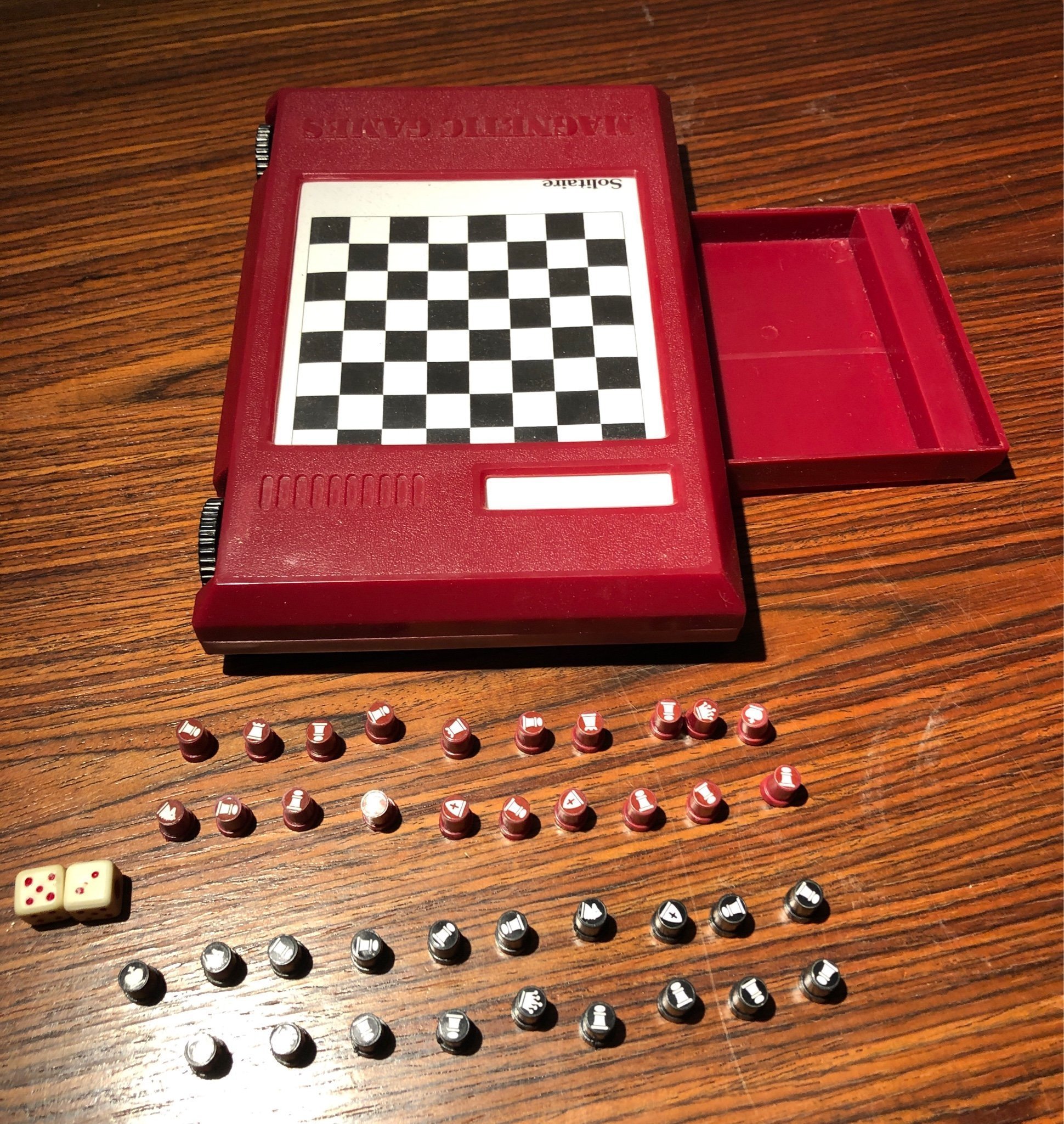 Magnetic Games - Solitaire & Snakes and Ladders | Köp på Tradera ...