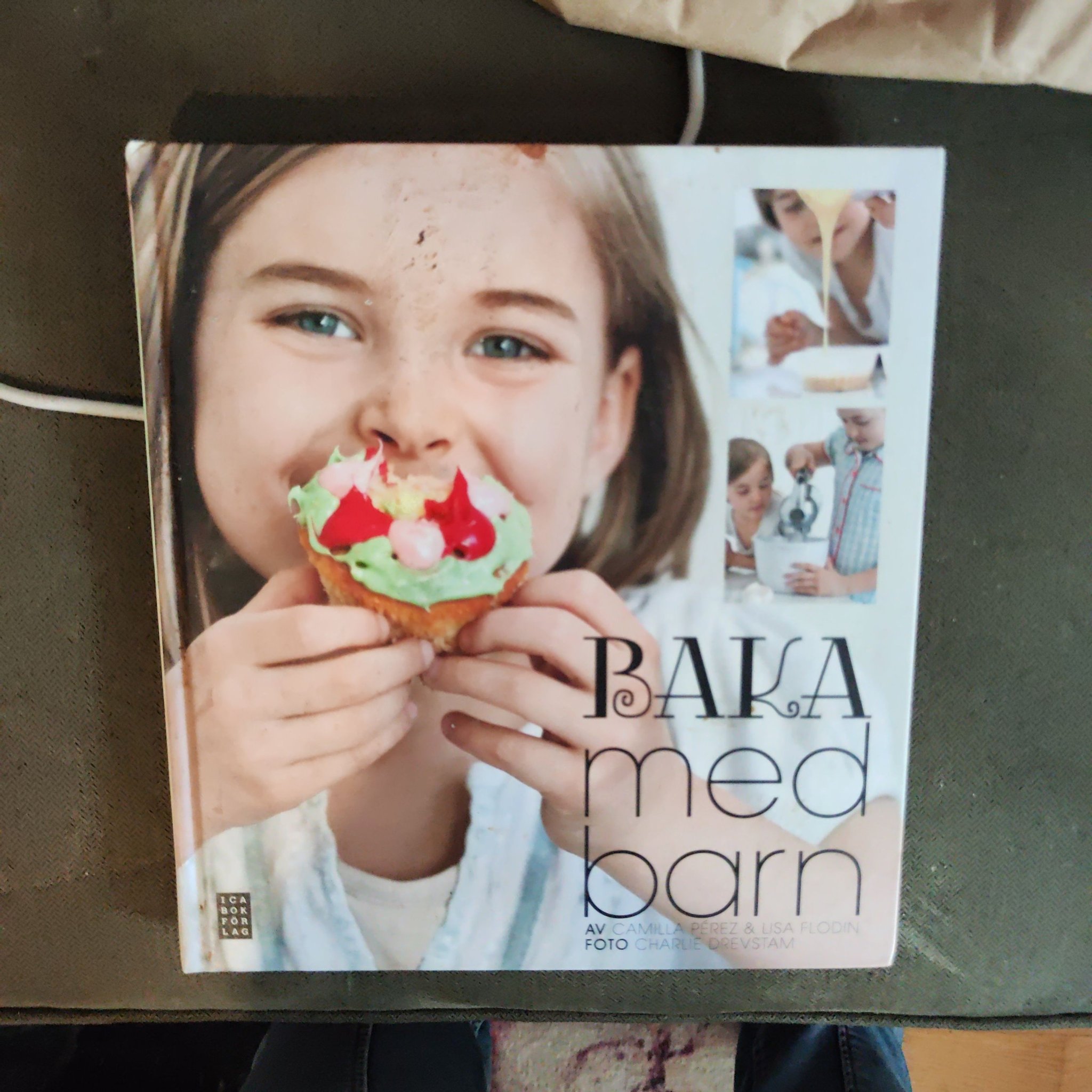 Baka med barn av Camilla Pérez & Lisa Flodin | Köp på Tradera (692172476)