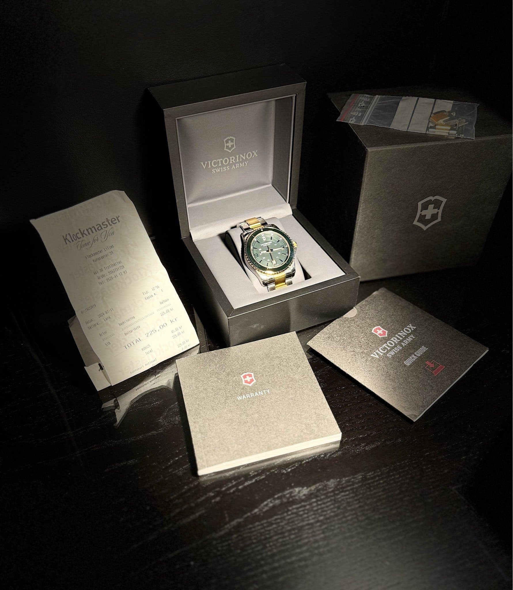 Victorinox Swiss Army Maverick 241605 | Köp på Tradera (641358493)