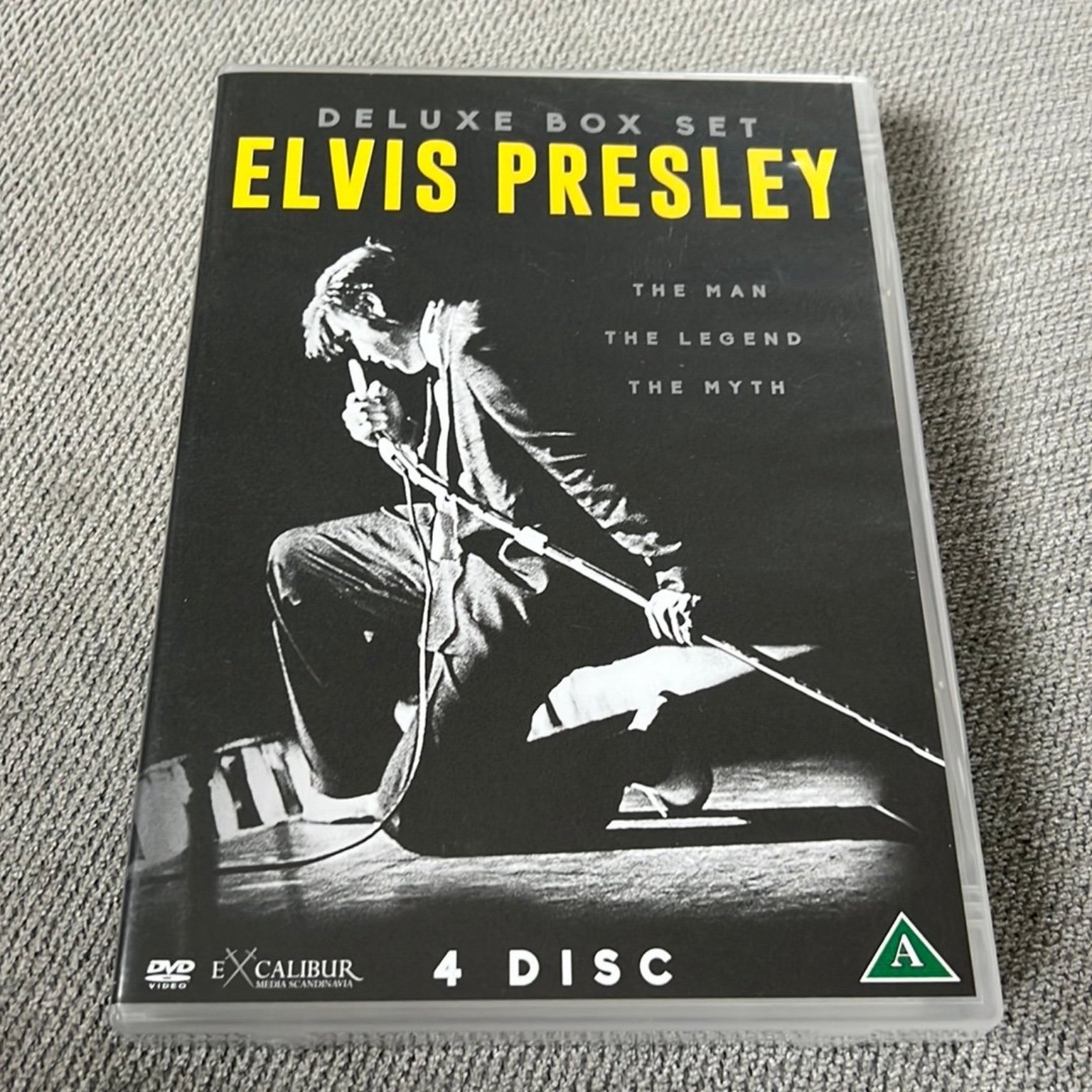 Elvis Presley: Deluxe Box Set - The Man, The Le.. | Köp på Tradera ...