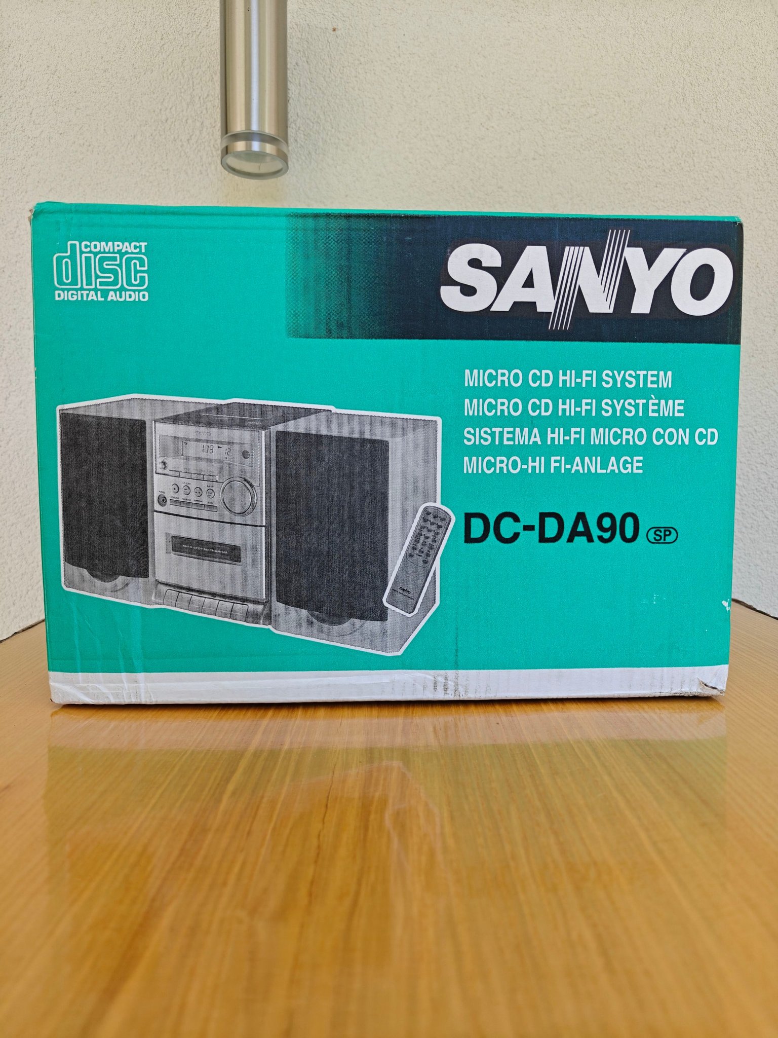 Se produkter som liknar Sanyo DC-DA90 Micro CD Hi-Fi .. på Tradera ...