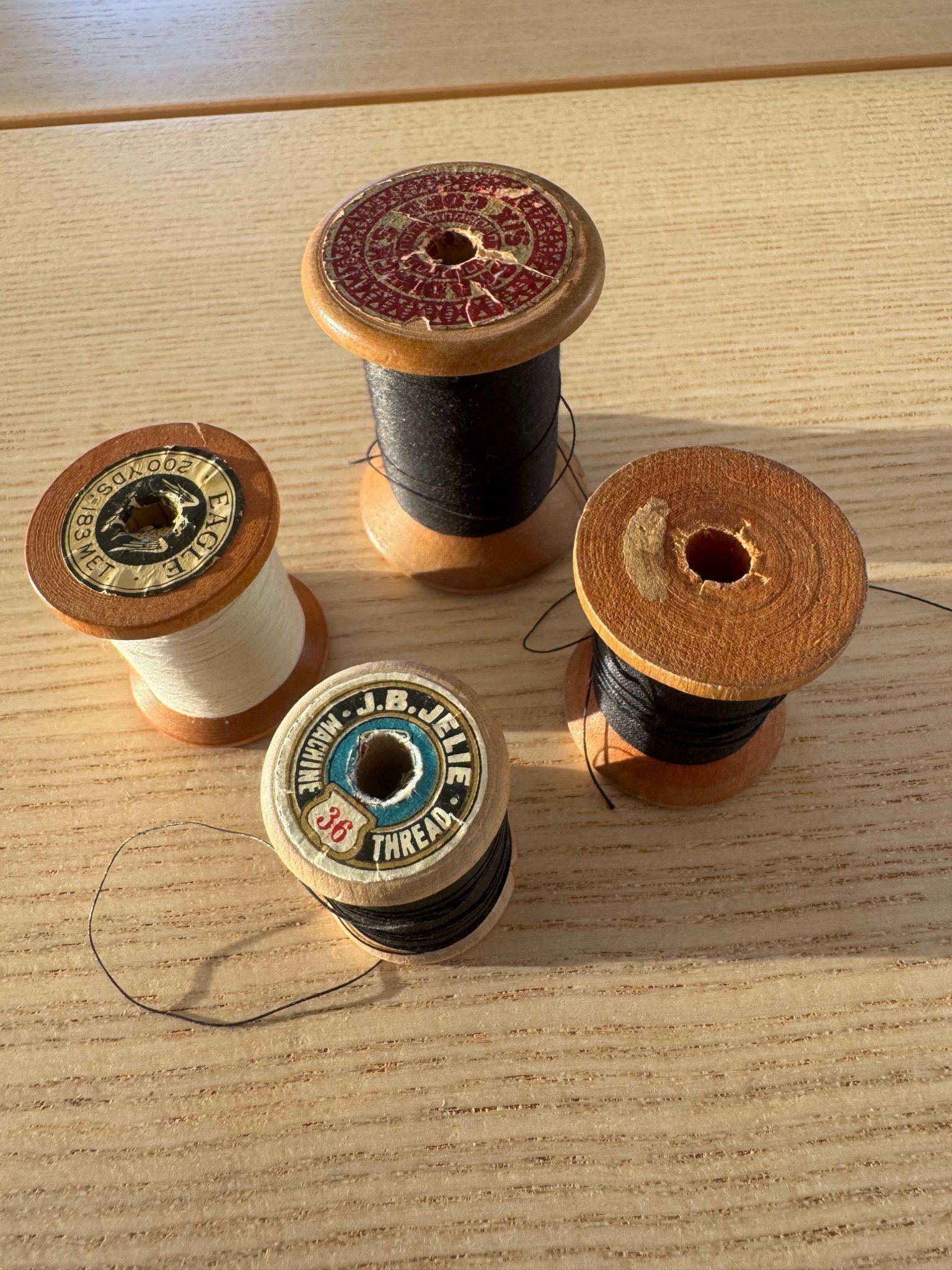 4 Antika trä trådrullar | Köp på Tradera (711313655)