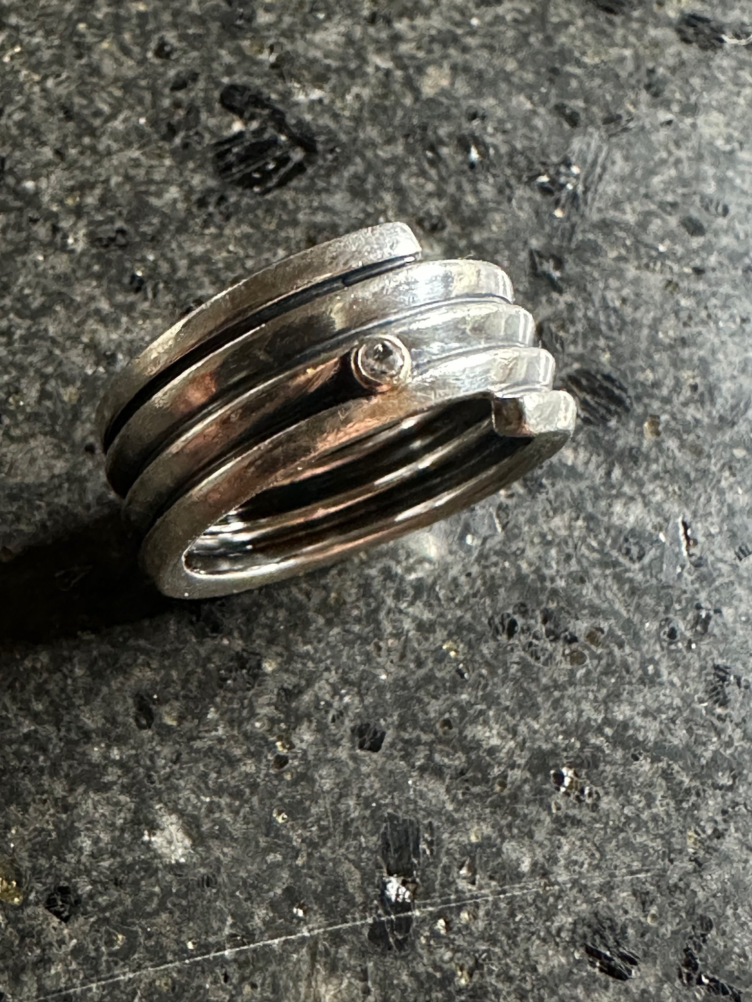 Se produkter som liknar JAA 925 Silver Ring med Sten på Tradera (696982453)