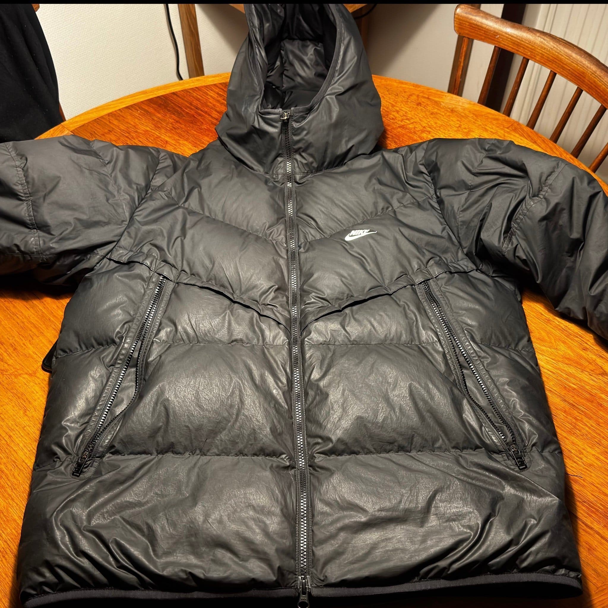 Se produkter som liknar Nike Vinterjacka (Storm-fit) på Tradera (720035278)