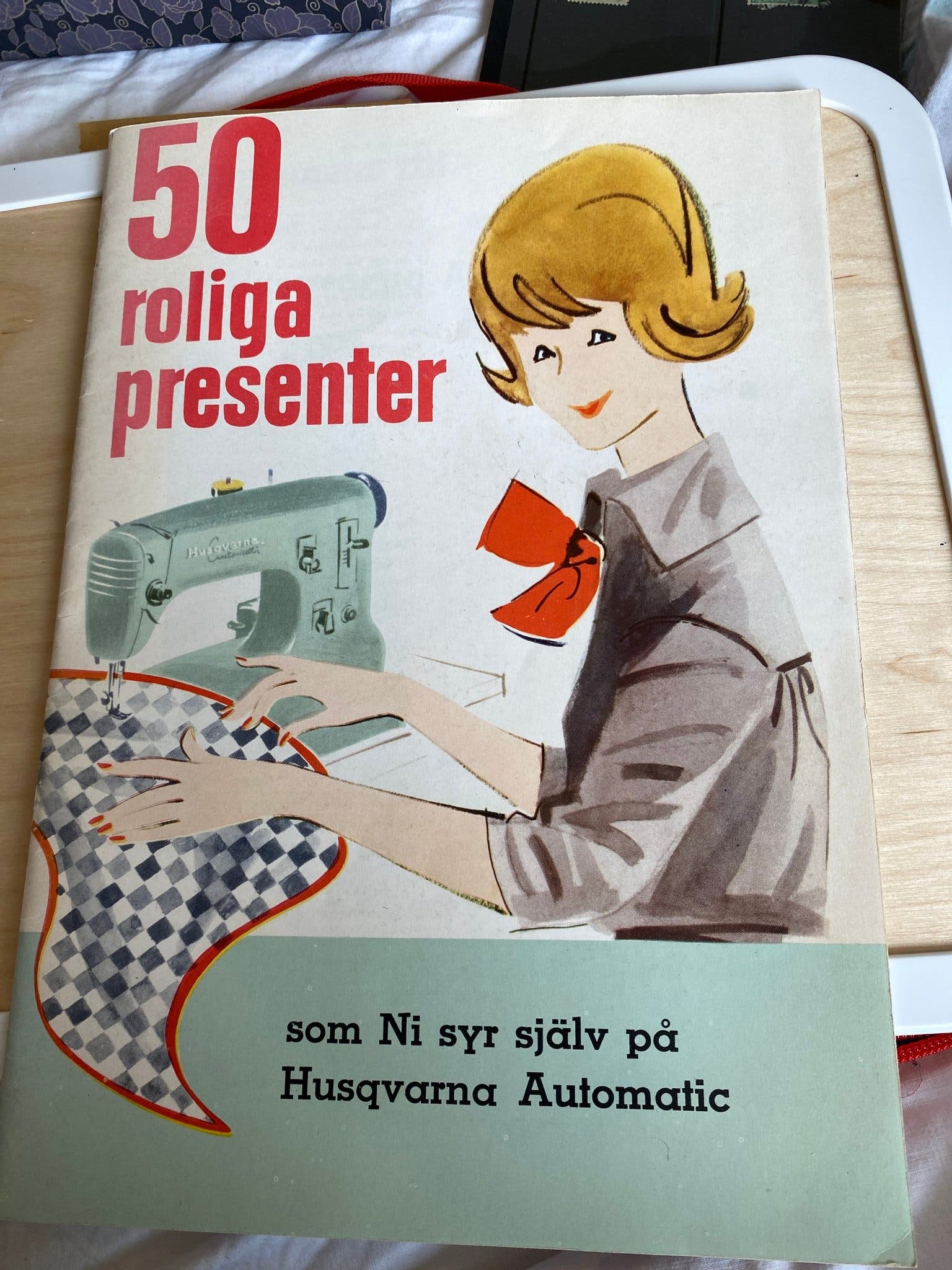 Se produkter som liknar 1962, 50 roliga presenter som.. på Tradera ...
