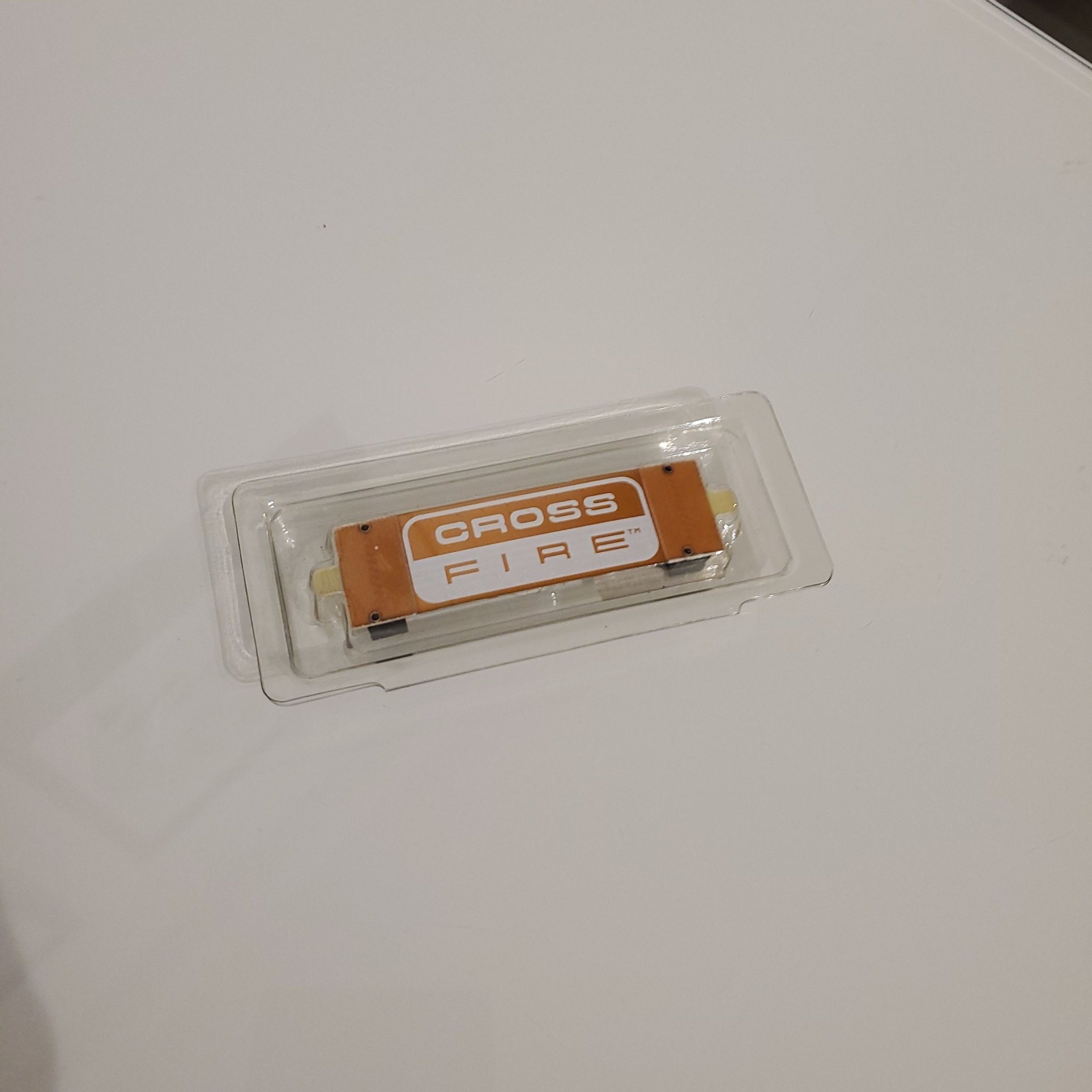 ATI CrossFire Brygga | Köp på Tradera (699701907)