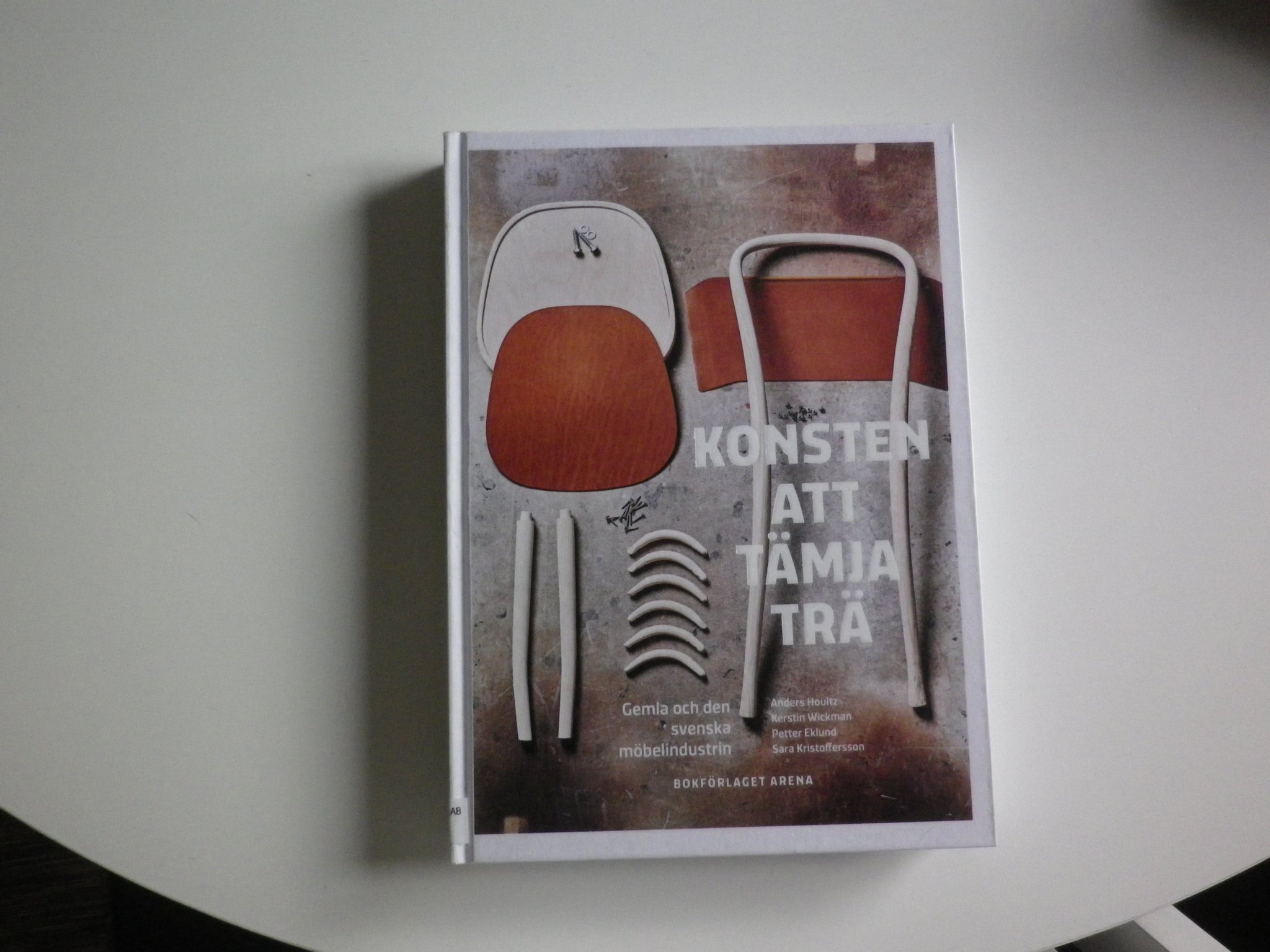 Se produkter som liknar Konsten att tämja trä. Gemla .. på Tradera ...