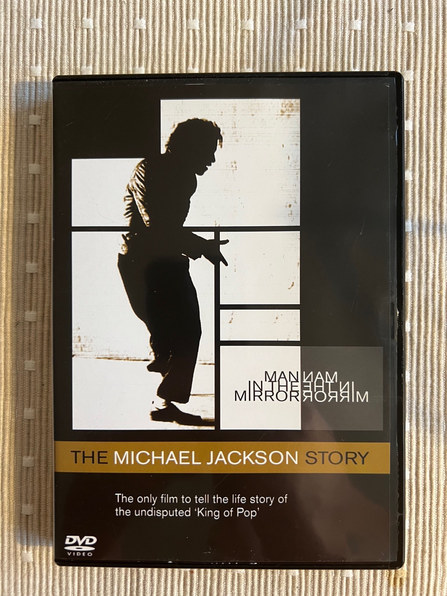 Man in the Mirror: The Michael Jackson Story | Köp på Tradera (714501695)