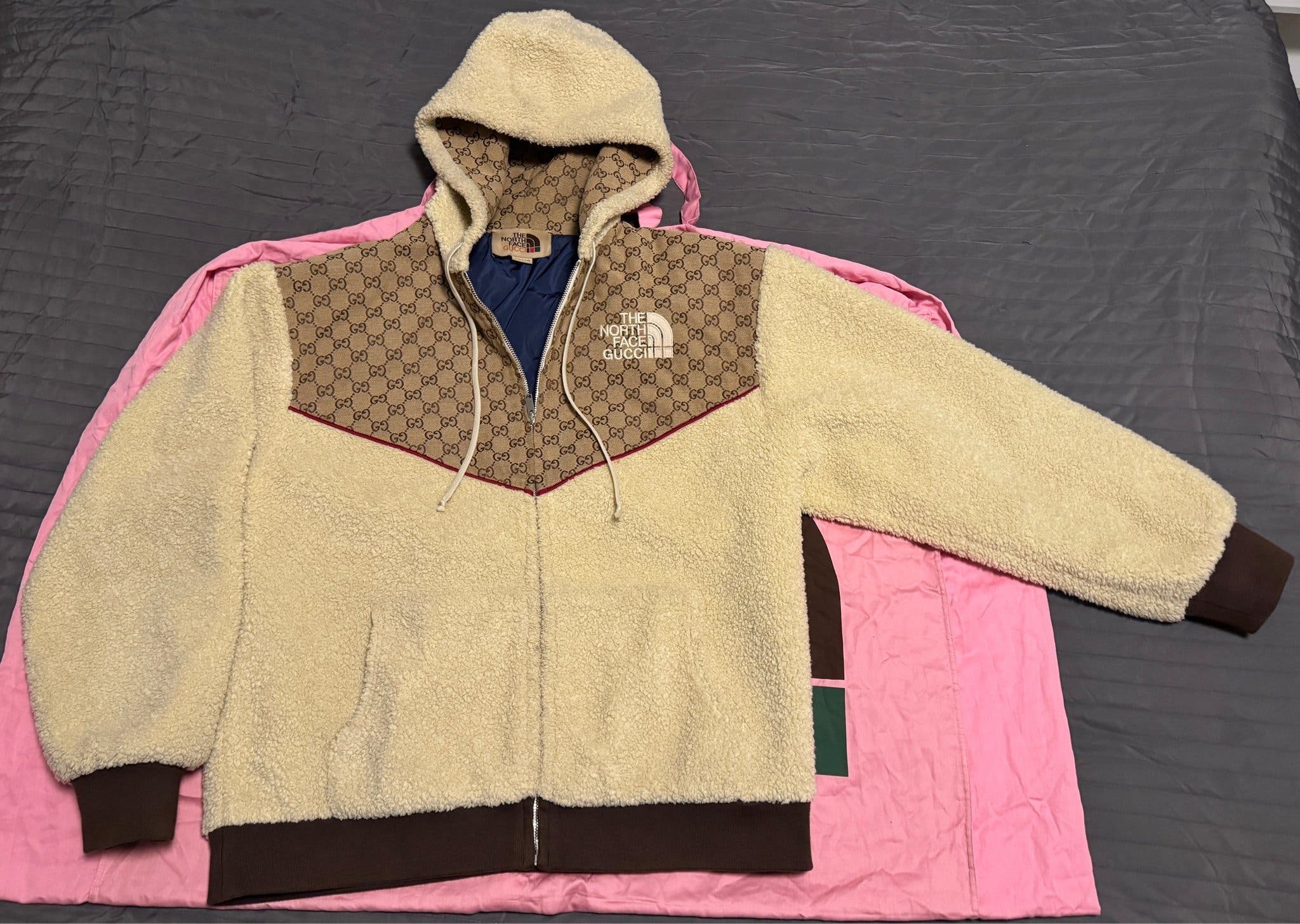 gucci x the north face gg canvas shearling jack.. | Köp på Tradera ...