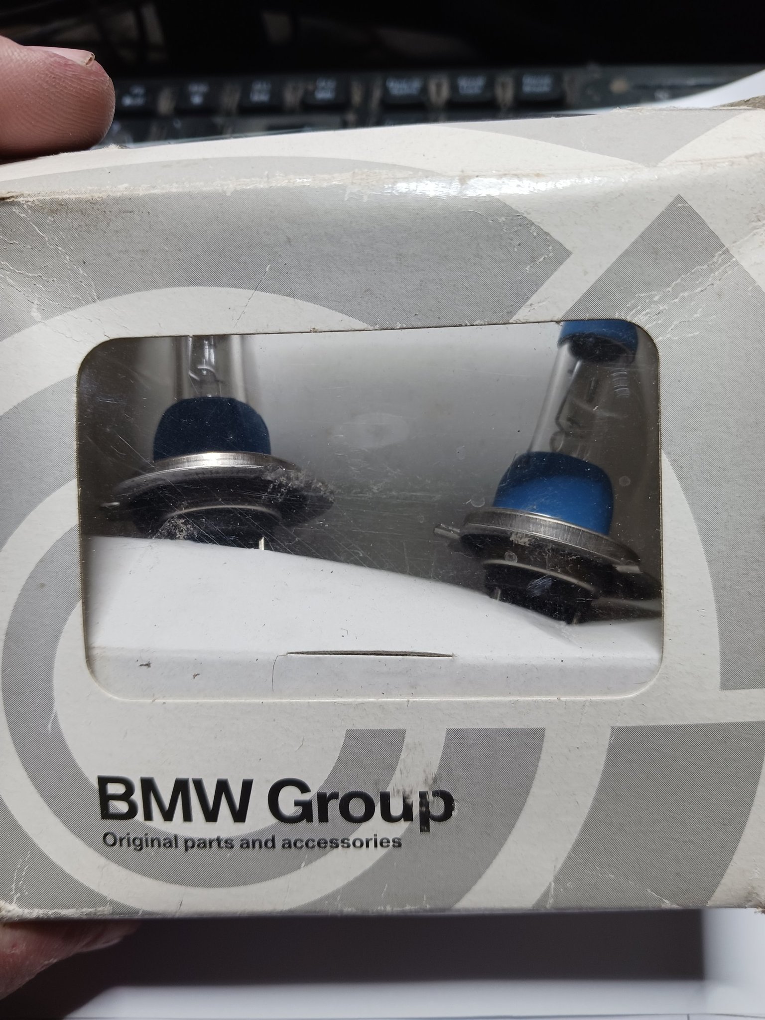 Se produkter som liknar Nya bmw h7 12v 55w lampor på Tradera (692708318)