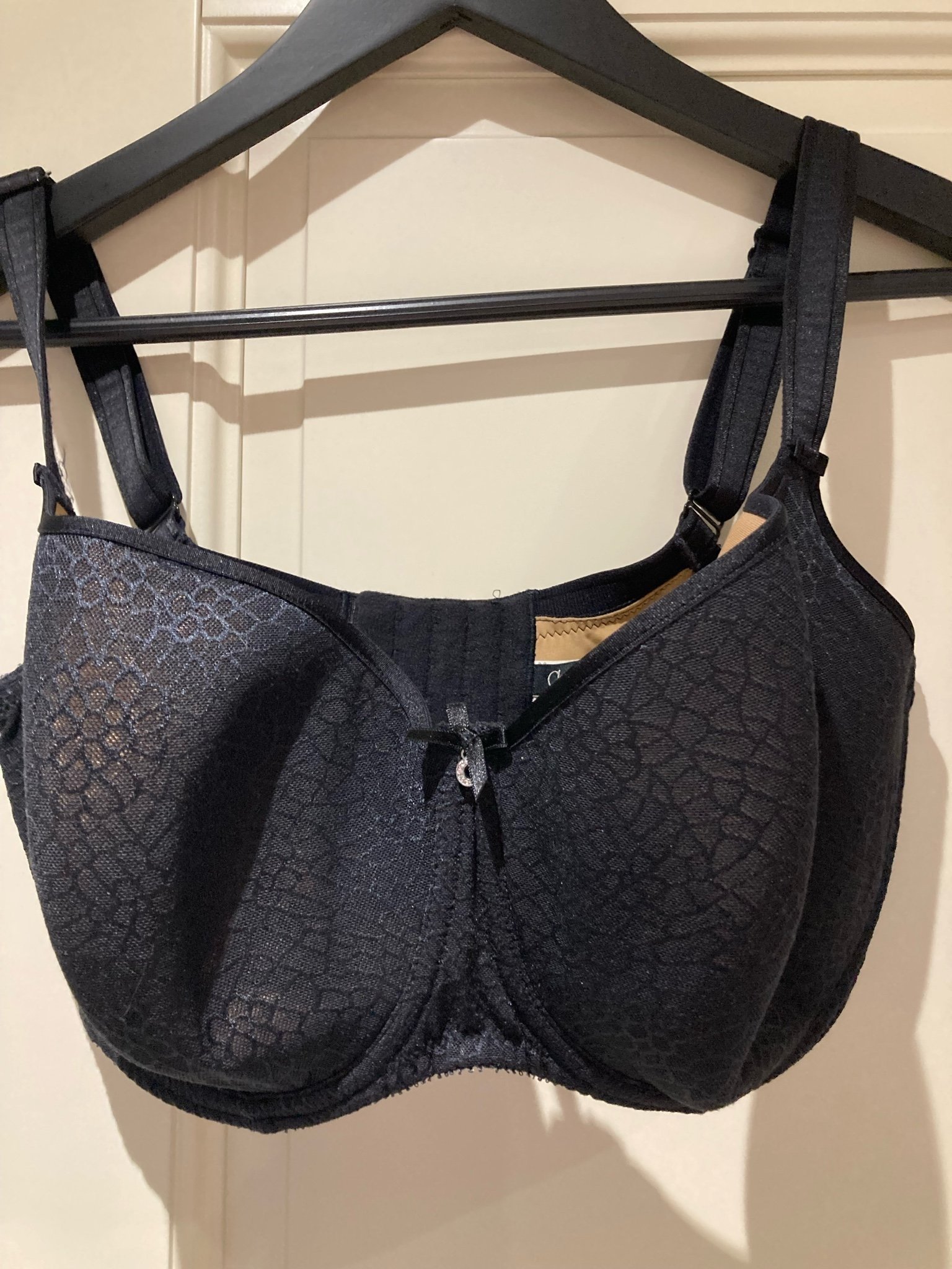 Chantelle svart bh, storlek 75H | Köp på Tradera (697154497)