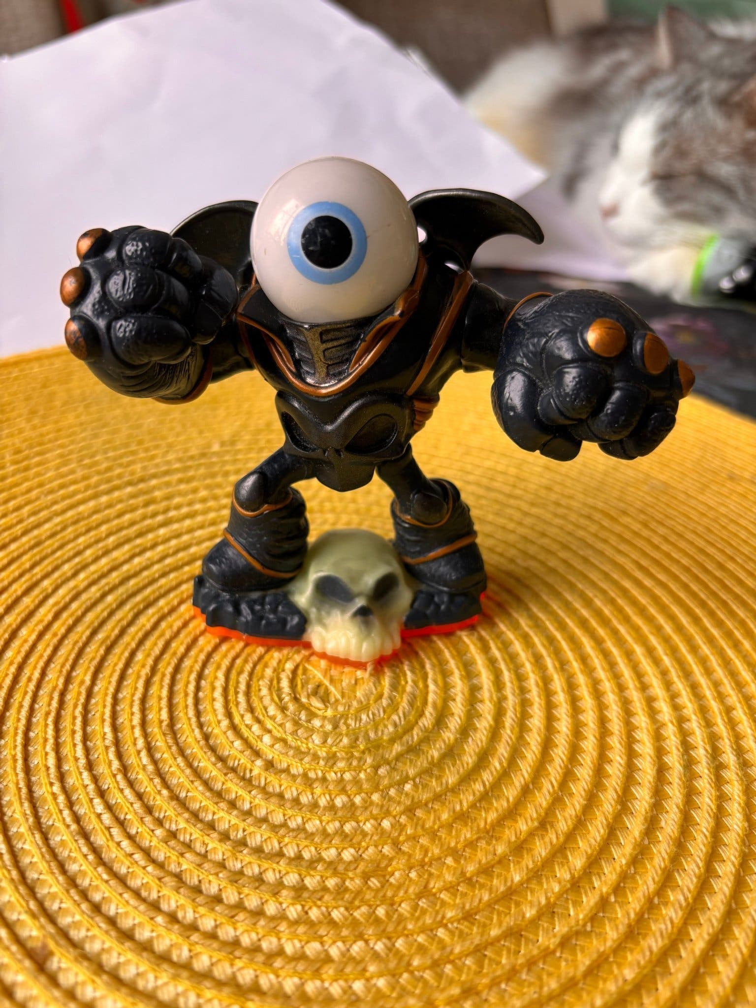Se produkter som liknar Skylanders Eye Brawl Figur på Tradera (682383746)