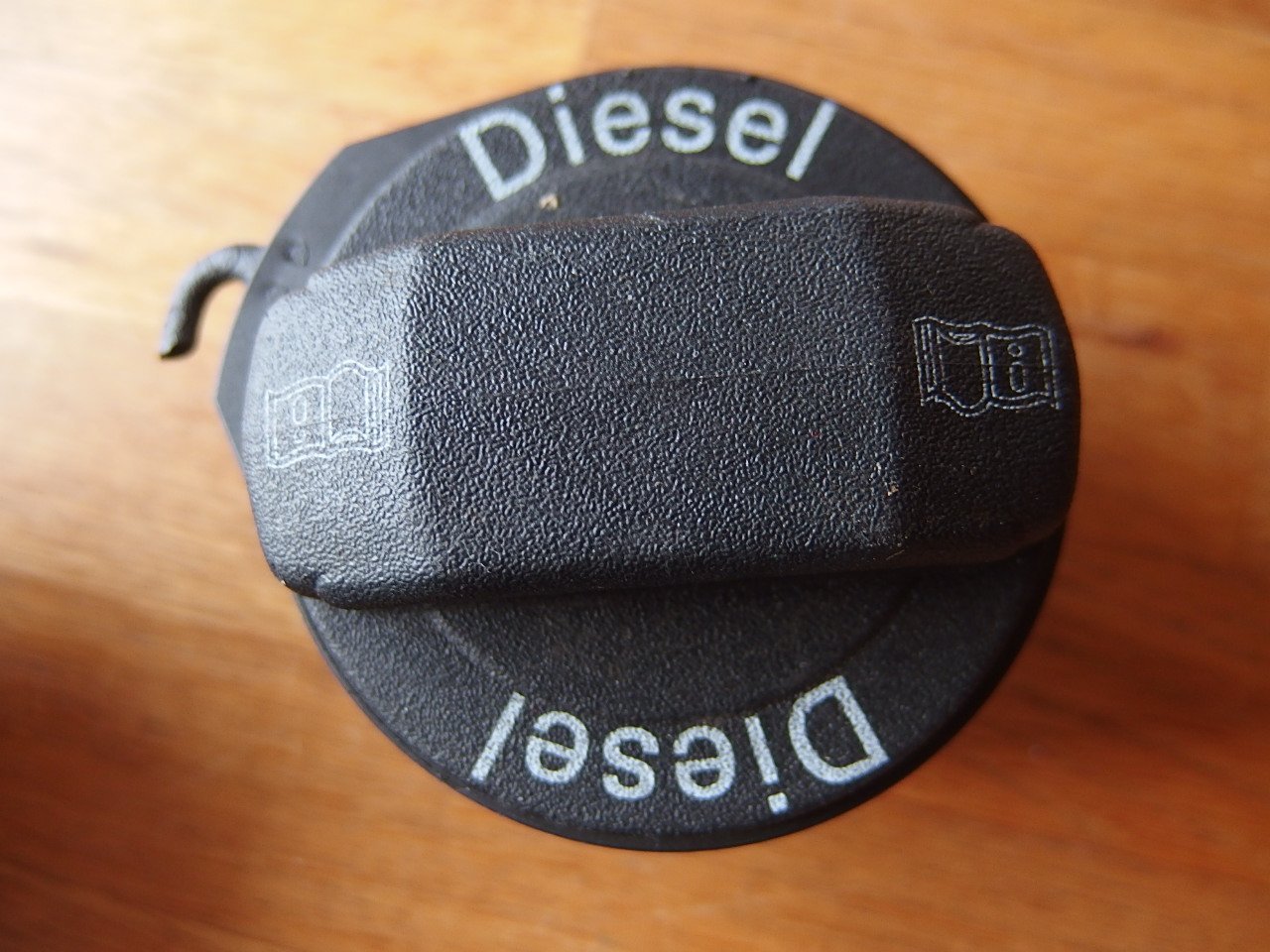 Se produkter som liknar Dieseltanklock Volkswagen/Aud.. på Tradera ...