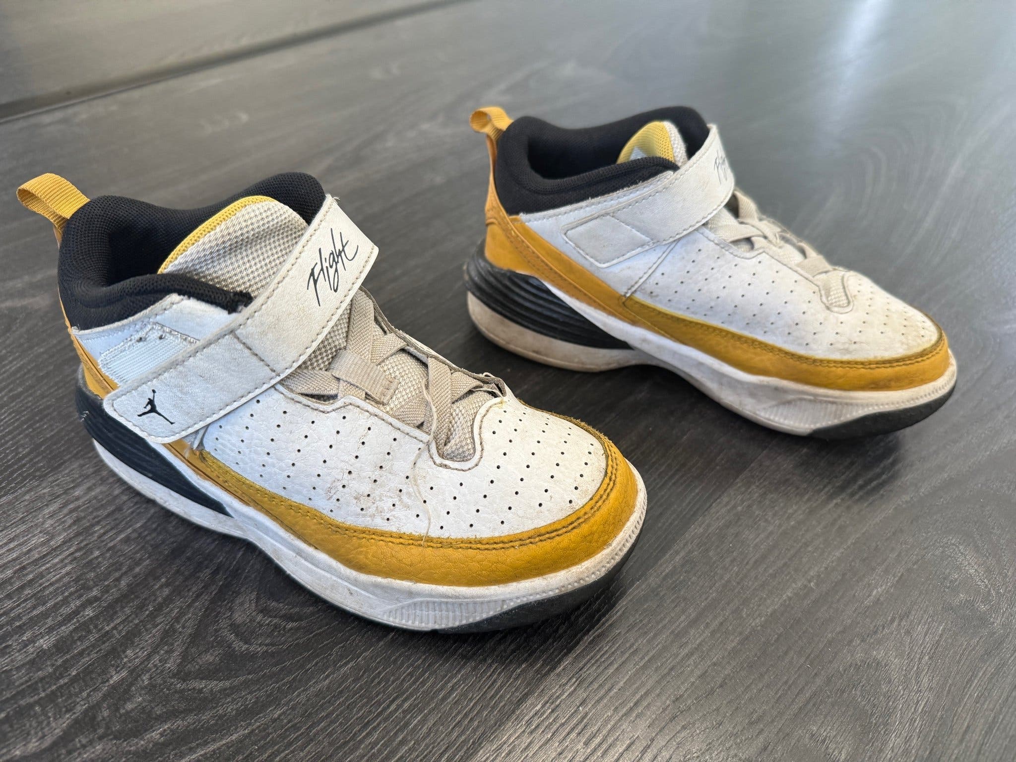 Se produkter som liknar Nike Air Jordan Flight Skor -.. på Tradera ...