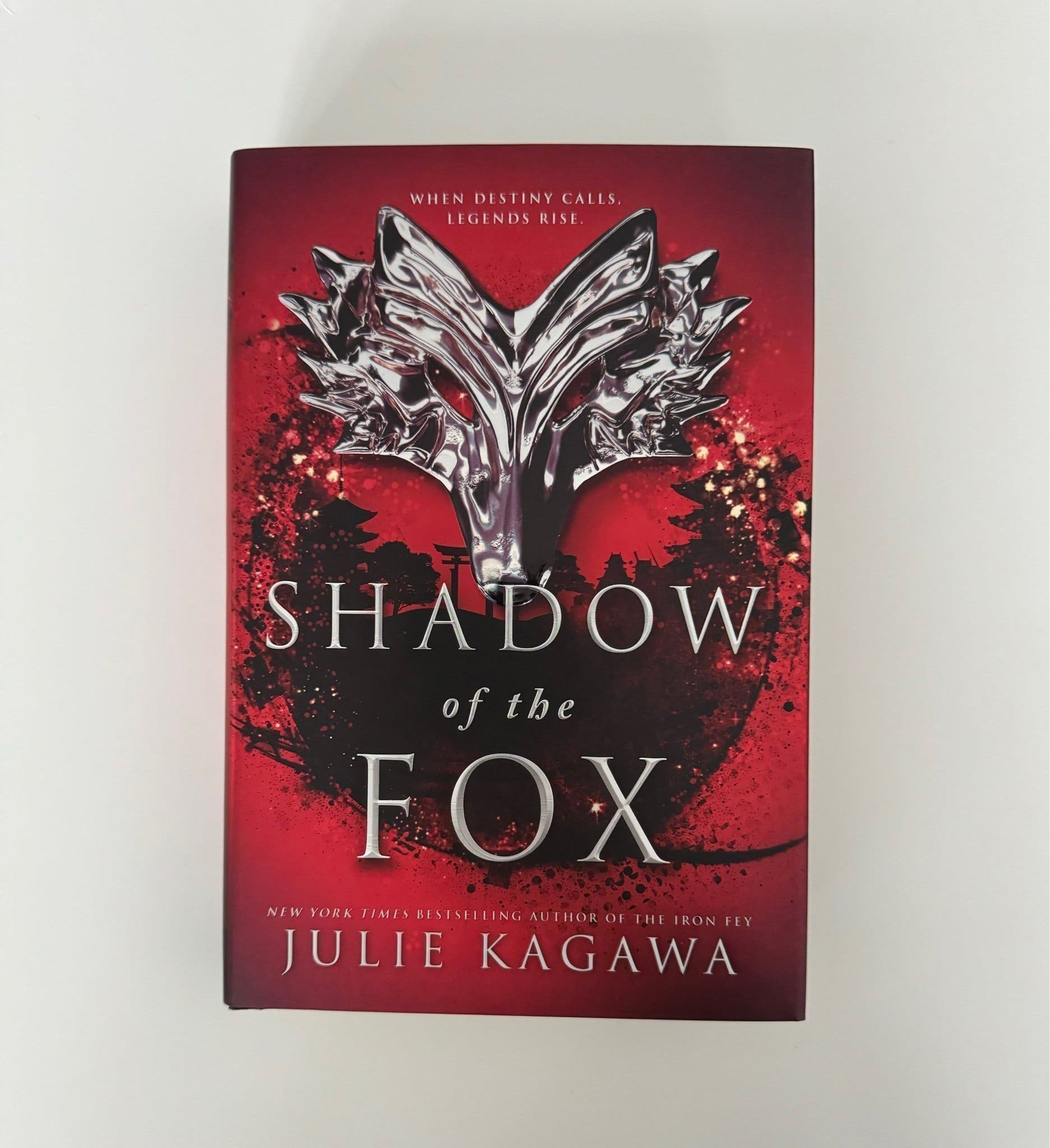 Signerad Signed First edition Shadow of the Fox.. | Köp på Tradera ...