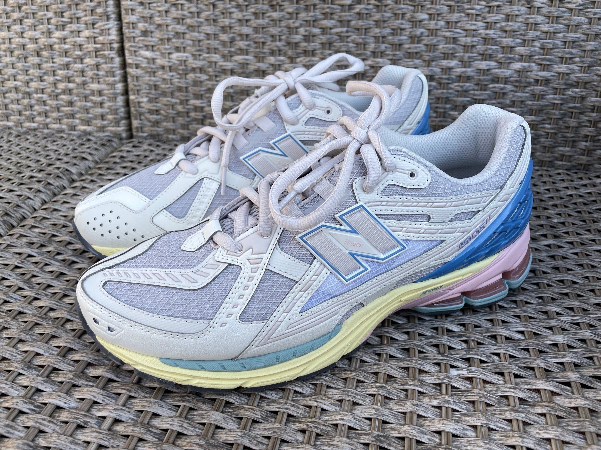 New Balance 1906U Angora lunar new year 43 nya | Köp på Tradera (655835321)