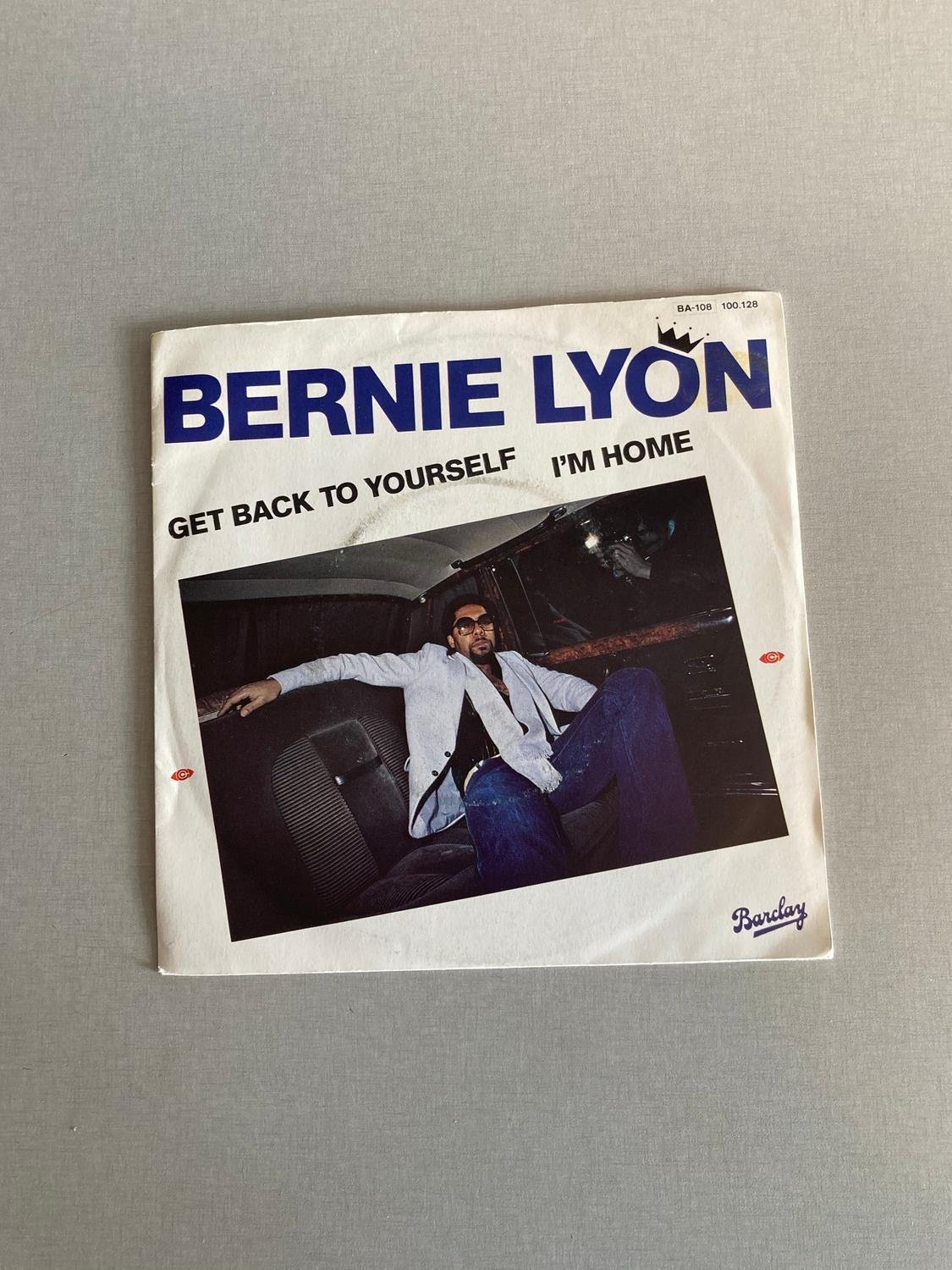 Se produkter som liknar Bernie Lyon Get Back To Yours.. på Tradera ...