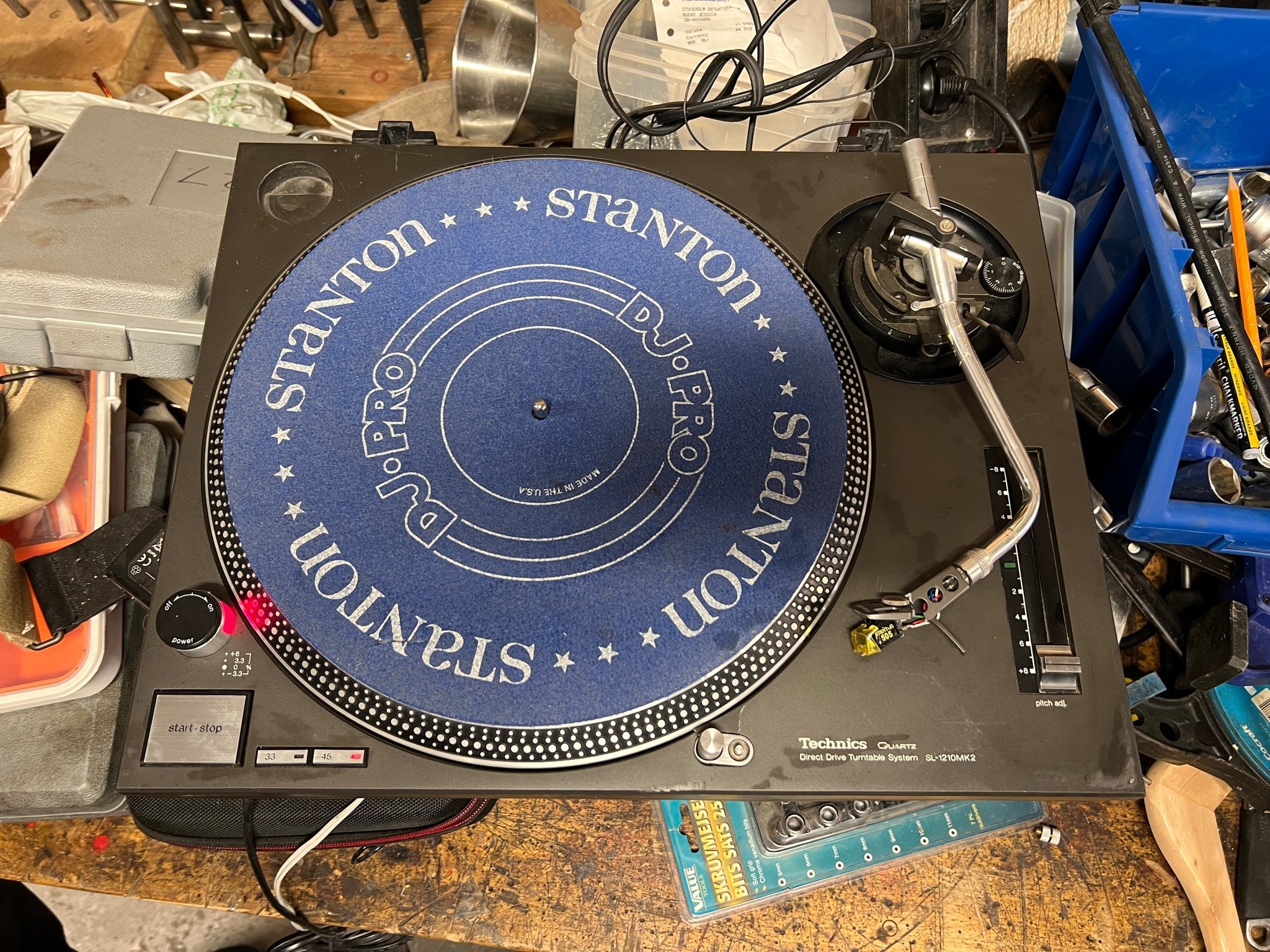 Se produkter som liknar Technics SL-1210MK2 Skivspelare på Tradera ...