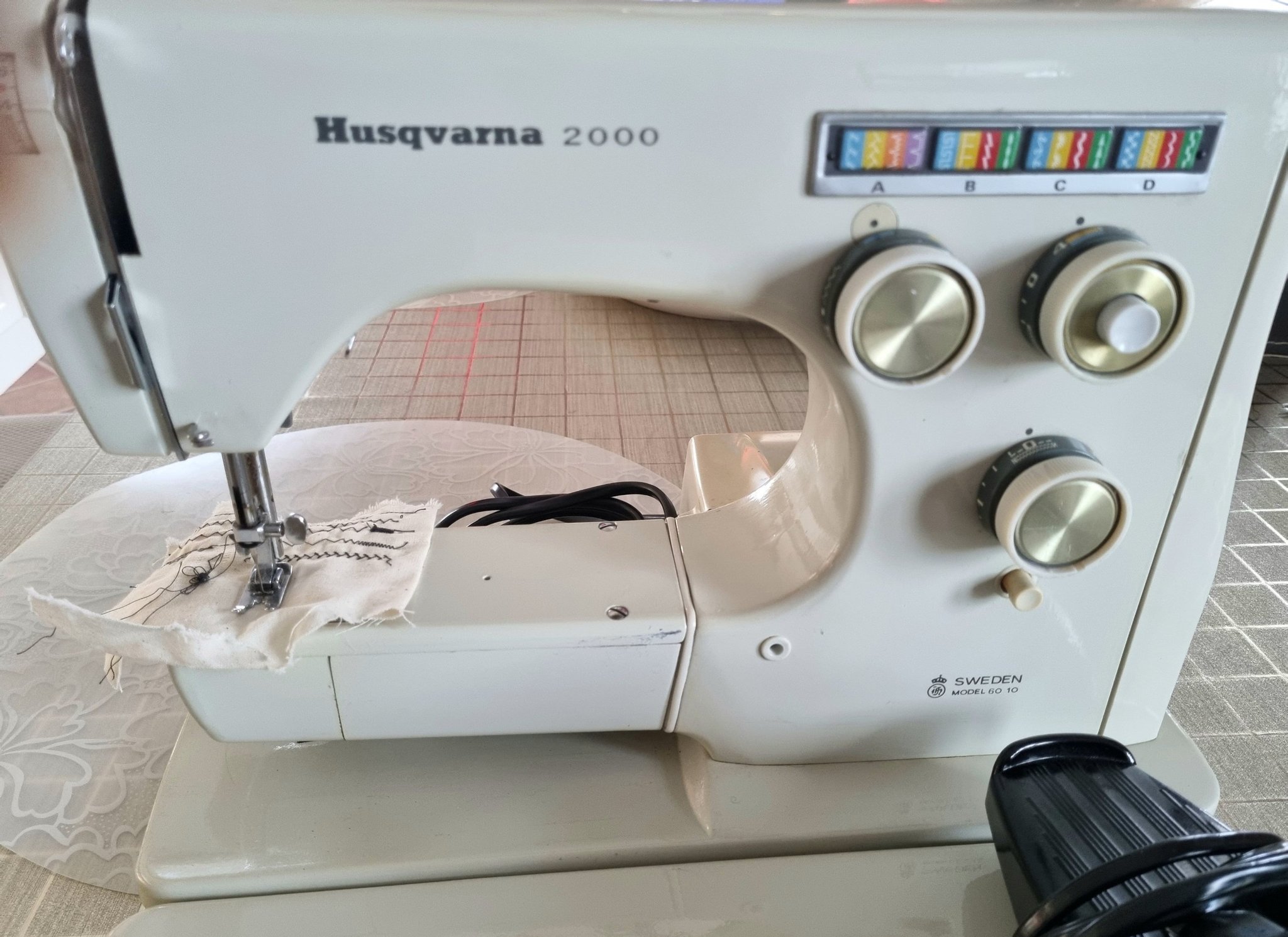 SYMASKIN HUSQVARNA 2000 6010 MADE IN SWEDEN. | Köp på Tradera (598331021)