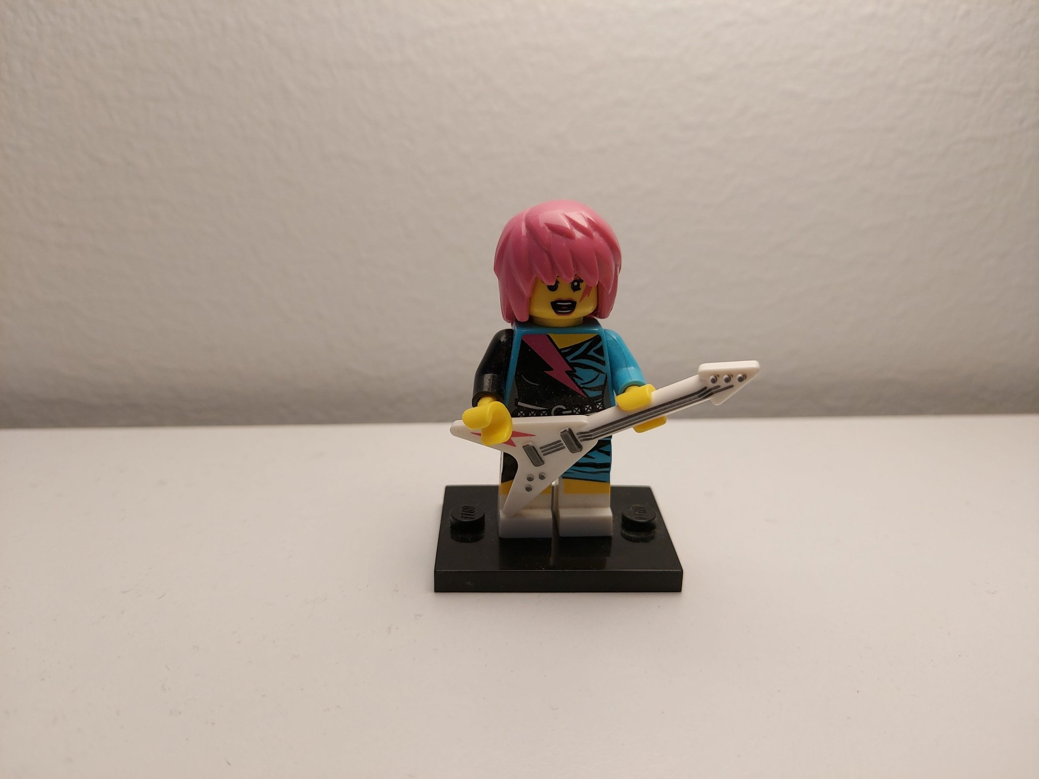 Se produkter som liknar LEGO Rocker Girl Minifigures .. på Tradera ...