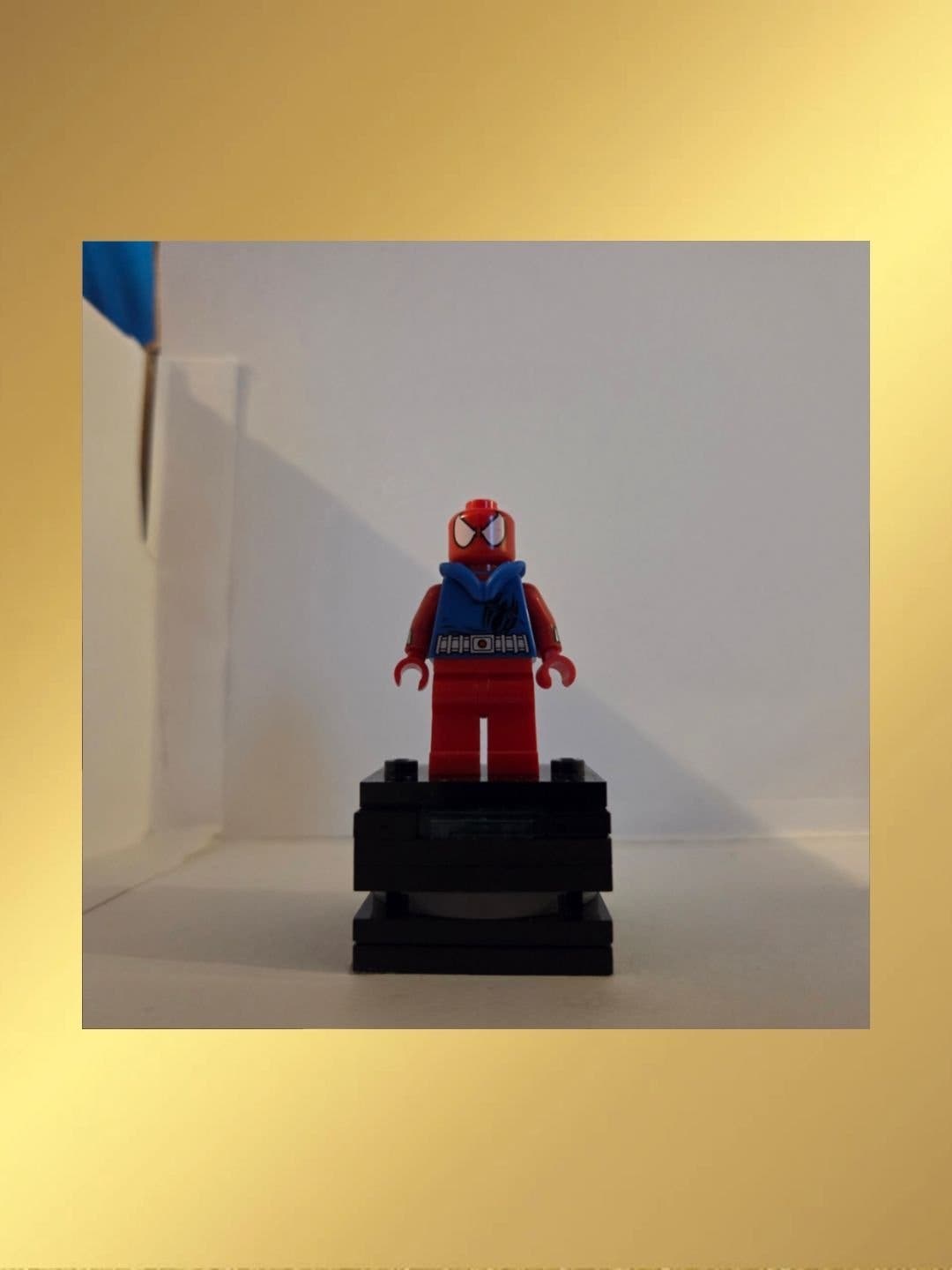Se produkter som liknar LEGO Superheroes - Scarlet Sp.. på Tradera ...