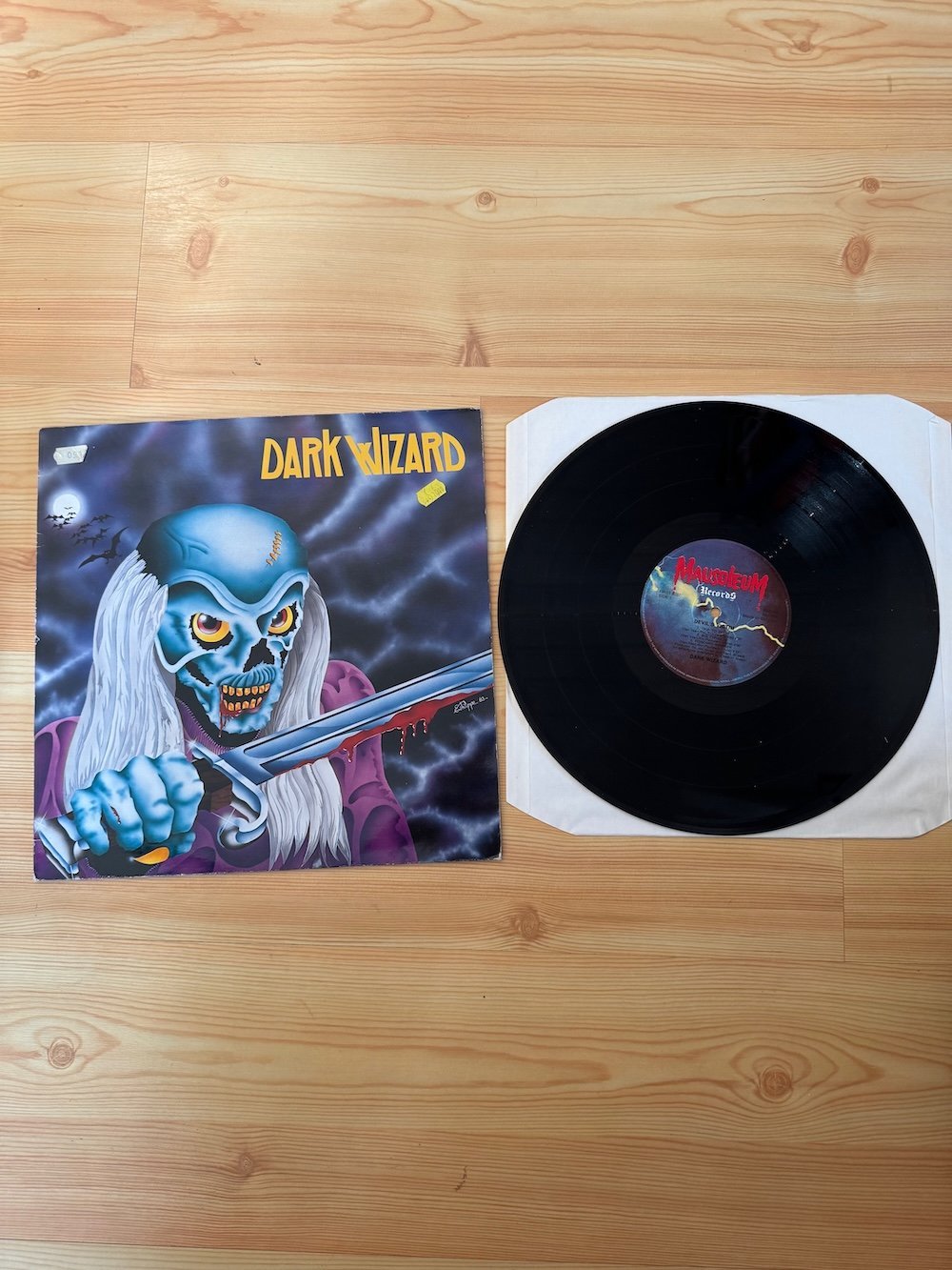 Se produkter som liknar Dark Wizard - Devil's Victim .. på Tradera ...