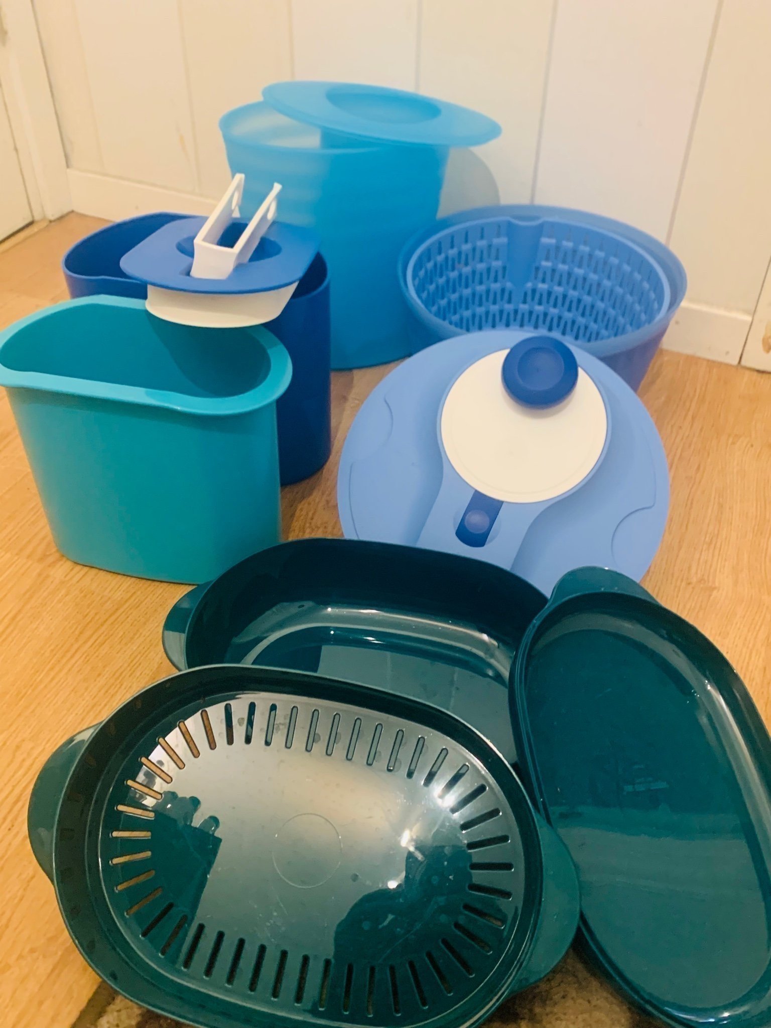 Se produkter som liknar Tupperware set : steamer/ win.. på Tradera ...