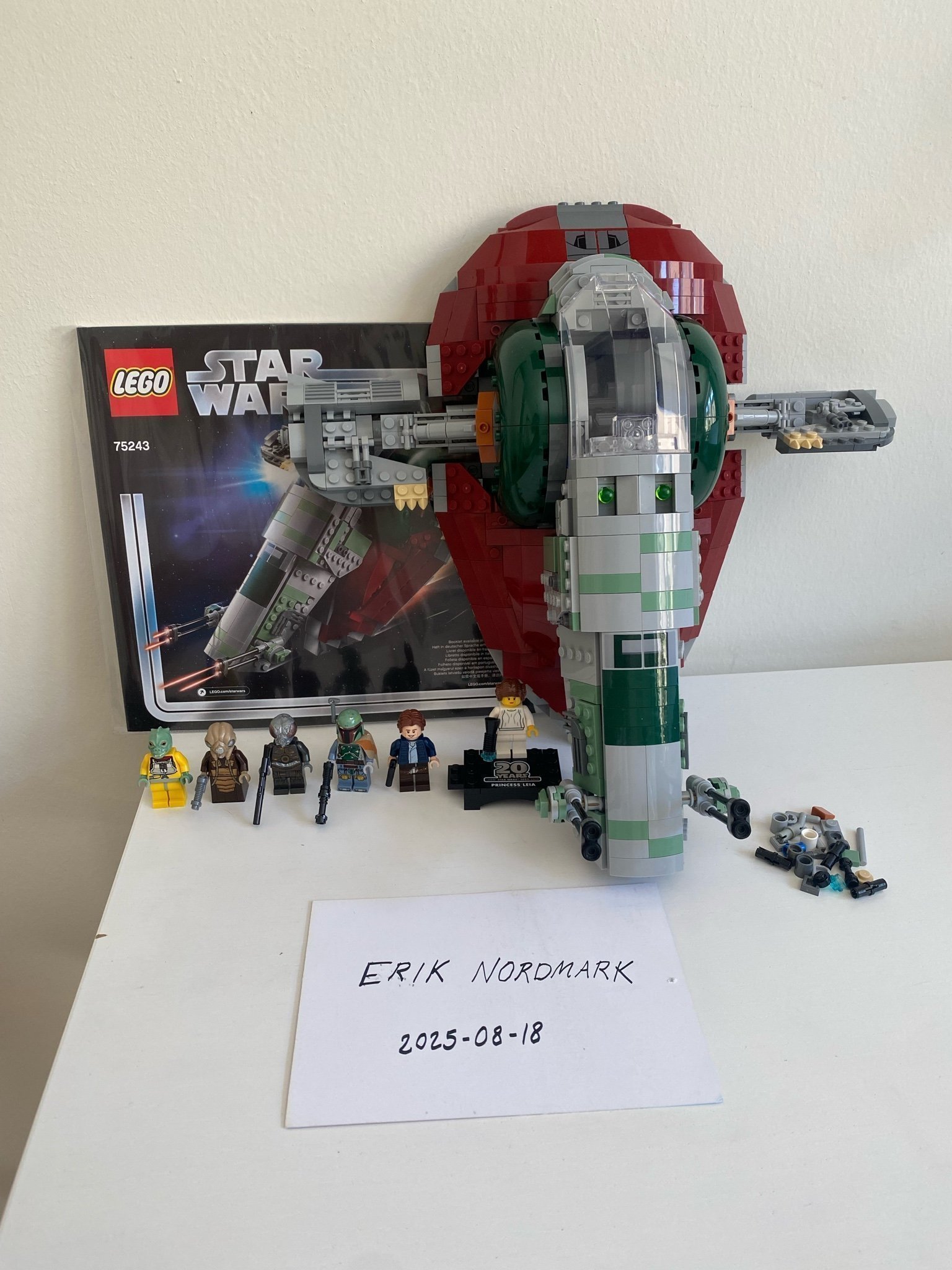 Se produkter som liknar LEGO Star Wars 75243 Slave I .. på Tradera ...