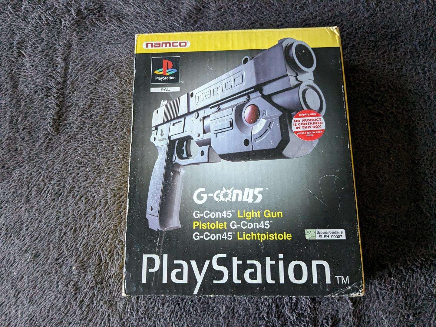 Se produkter som liknar PlayStation PS1 GCON G-CON 45.. på Tradera ...
