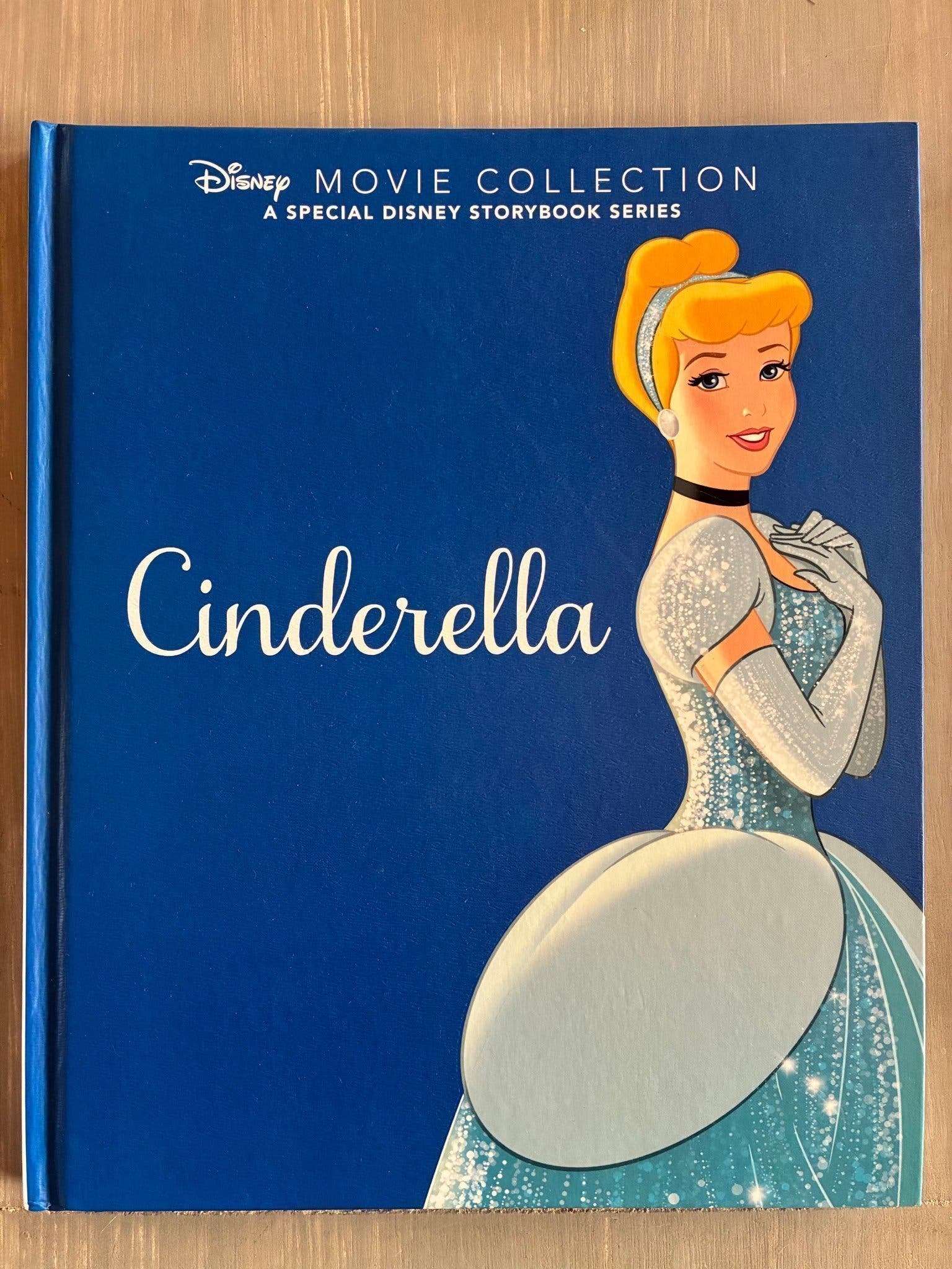 Se produkter som liknar Cinderella - Disney Movie Col.. på Tradera ...